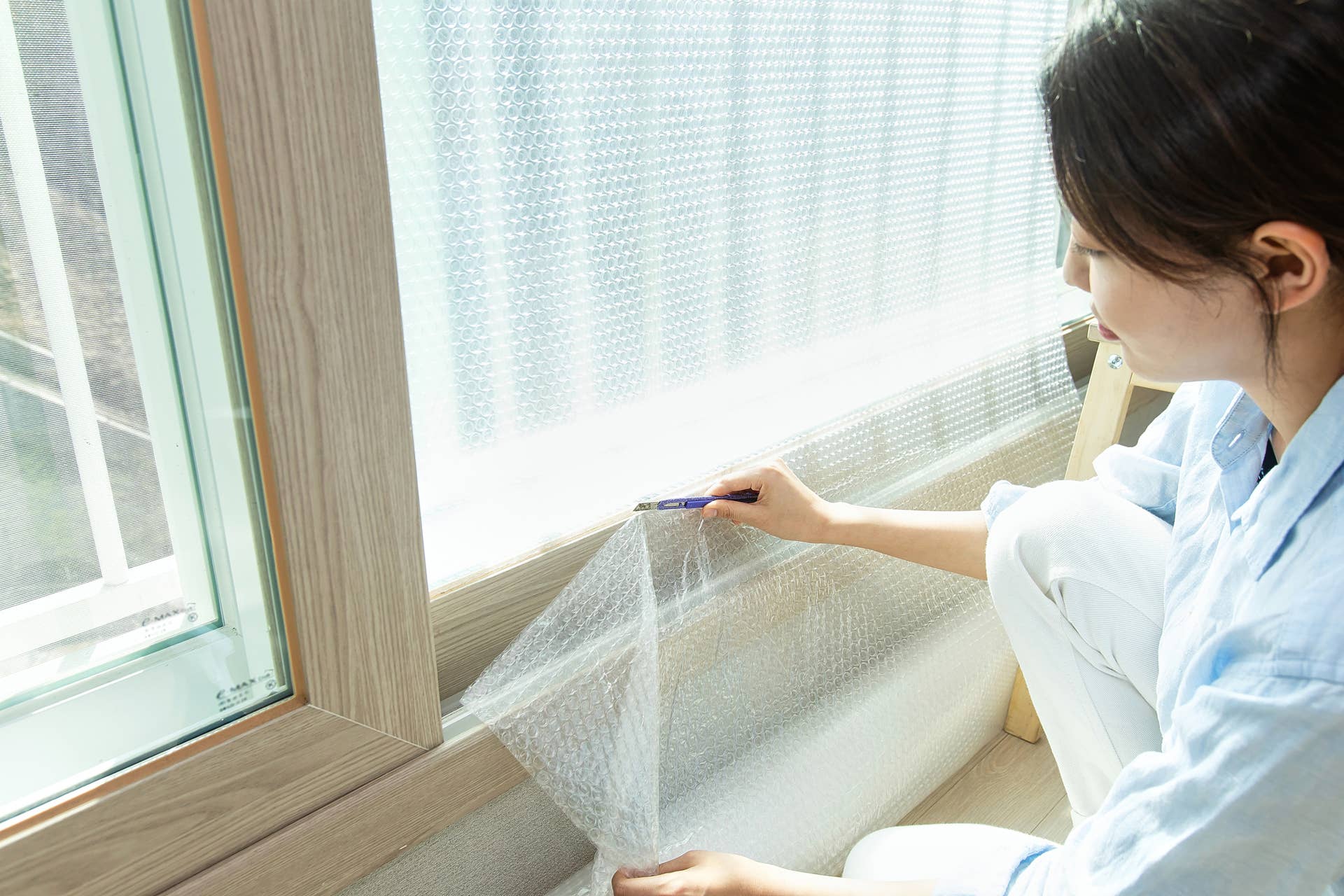 Bubble Wrapping Windows: A Simple, Affordable Window Insulation ...