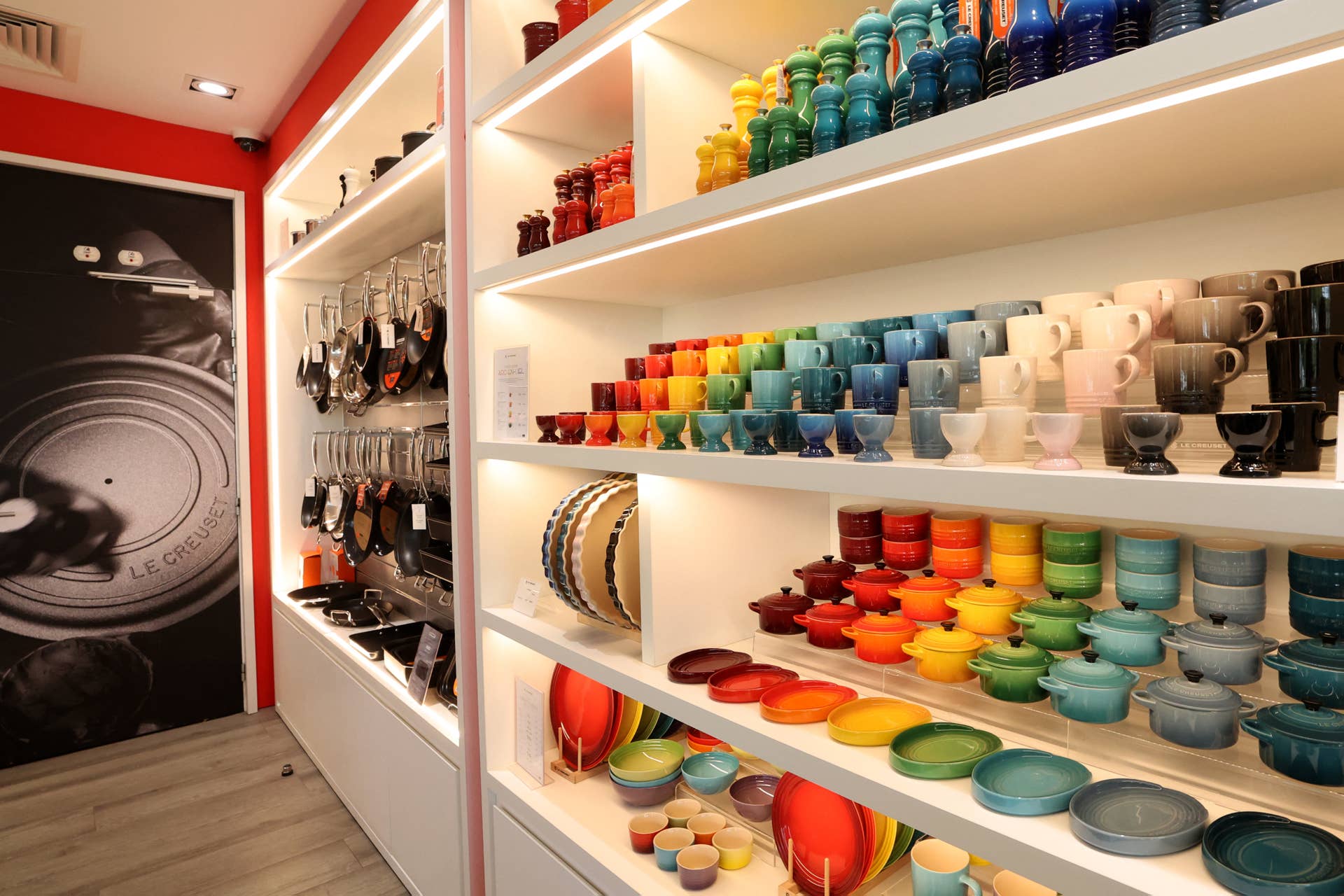 Le Creuset Releases Mini Dutch Ovens Shaped Like Peaches and Other ...