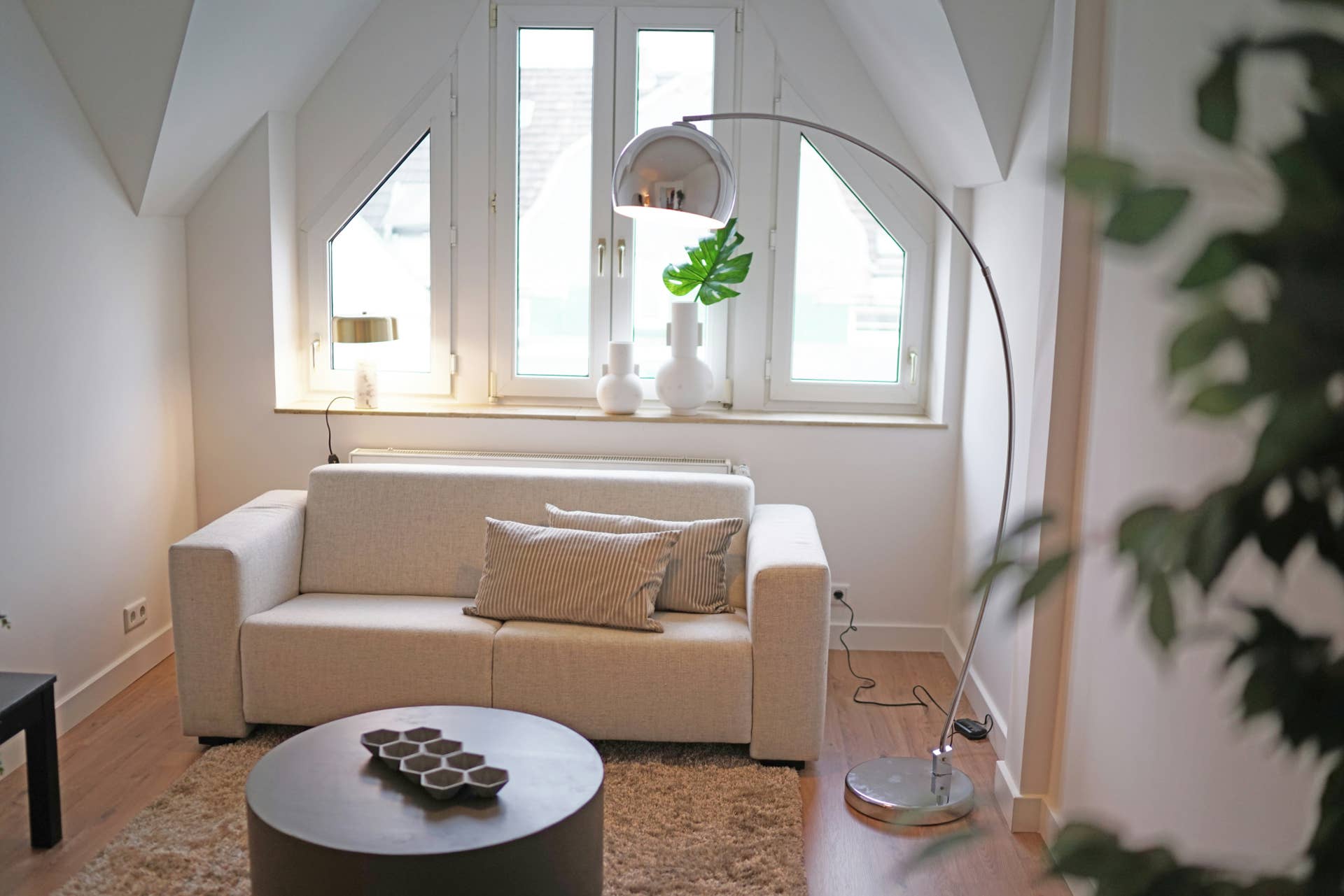 8 Home Decor Trends Designers Are Begging You to Leave in 2025 - Parade ...