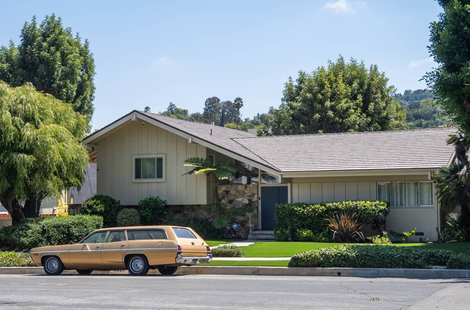 ‘The Brady Bunch’ House Is Now a Historic-Cultural Monument in LA ...