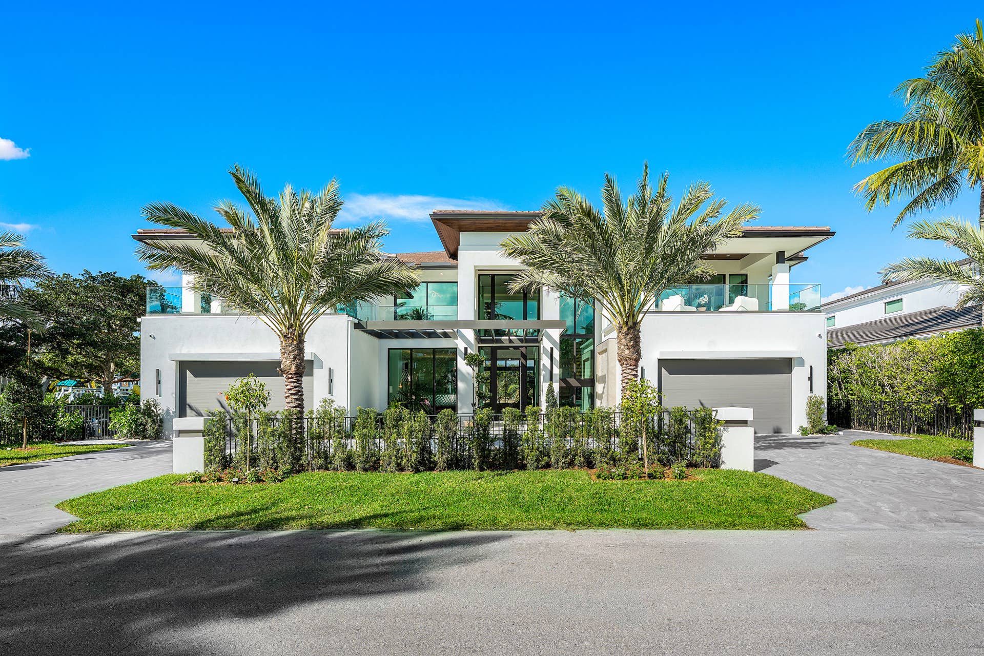 Kevin James Buys $17 Million Golf Property in Boca Raton, Florida ...