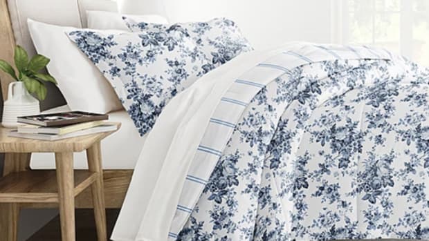 JC Penney Is Selling Complete Bedding Sets for Over 50 Off Right Now and Shoppers Say They re Absolute Heaven Parade Home Garden