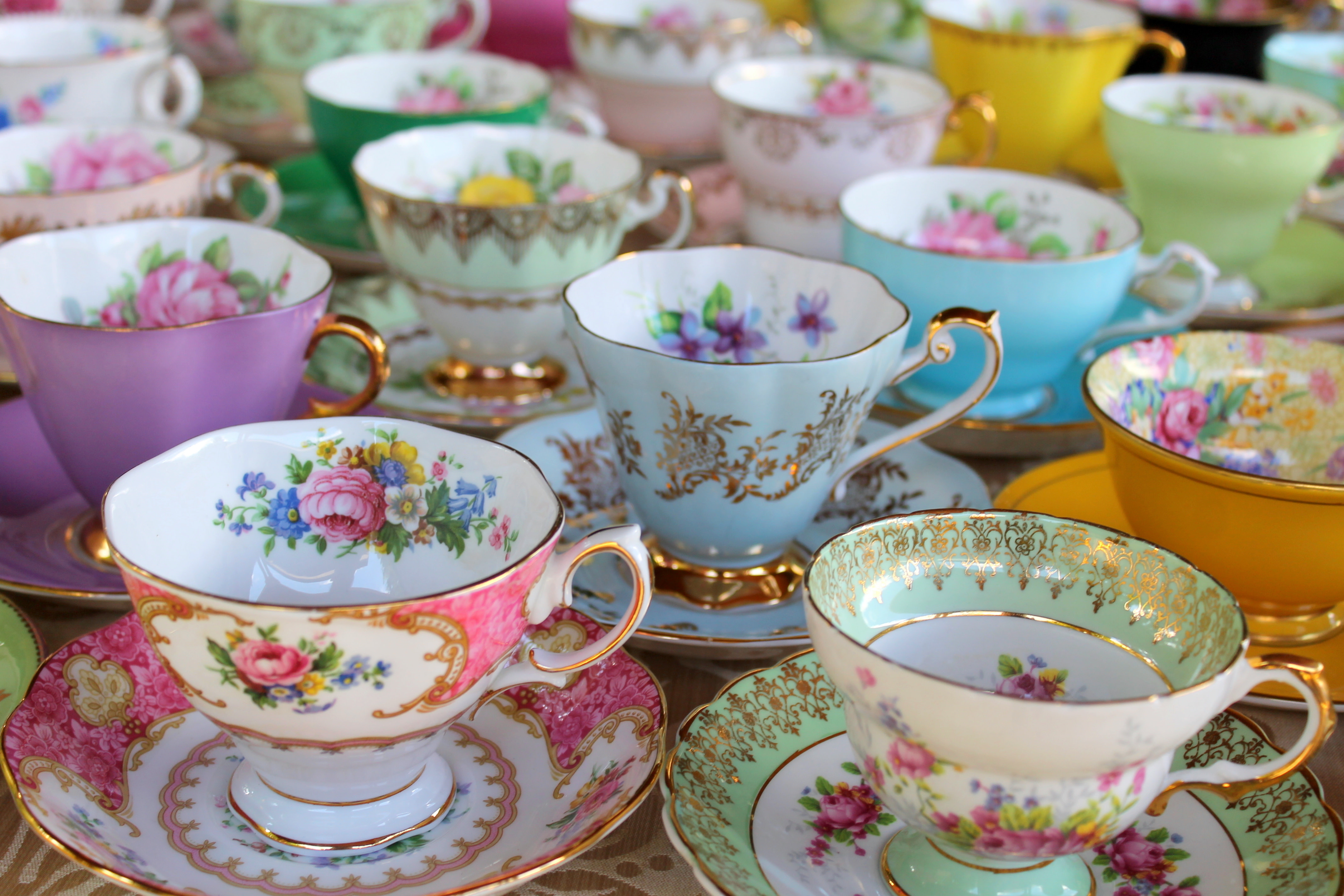 Grandma’s Space-Saving Tip for Storing Teacups Is a Game Changer