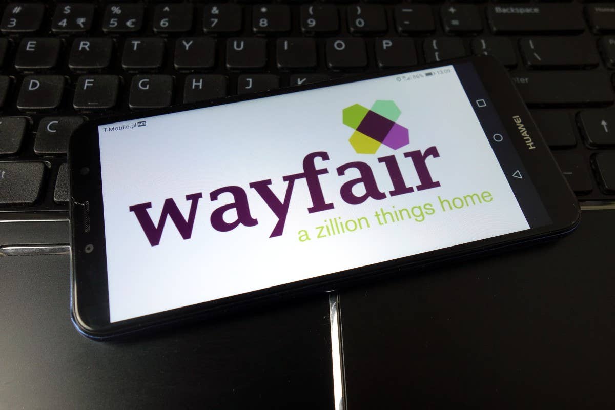 Wayfair Has a Four-Piece Kelly Clarkson Home Patio Furniture Set On ...