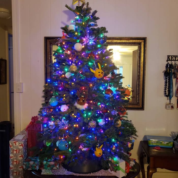 40 Christmas Tree Themes to Try Out in 2024 - Parade Home & Garden