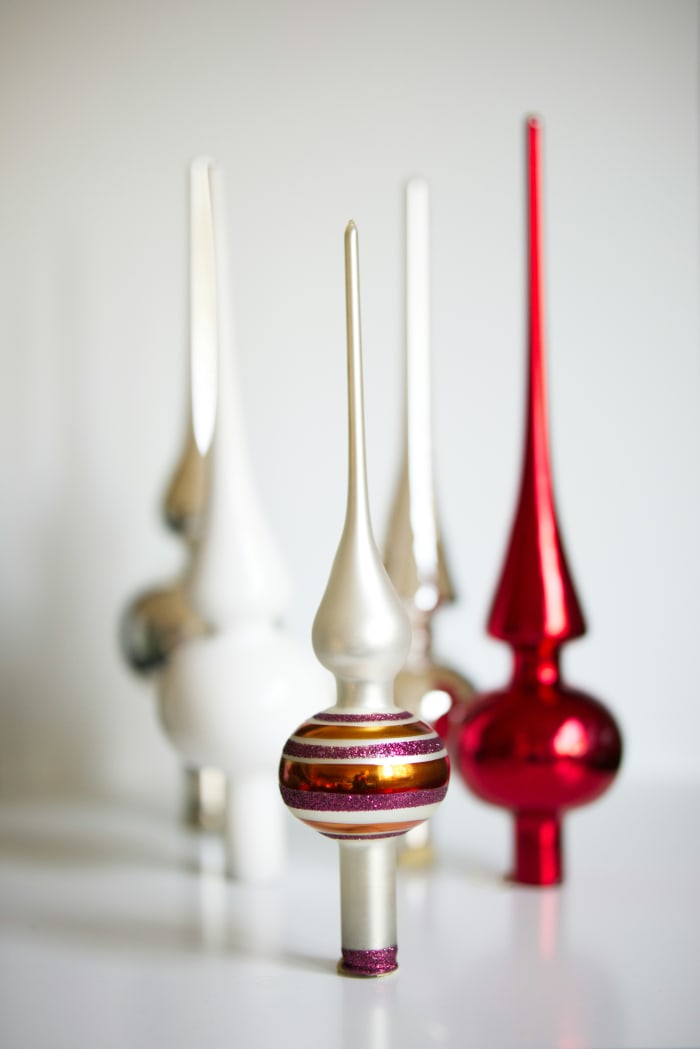 30 Christmas Tree Topper Ideas to Elevate Your Holiday Decor - Parade ...