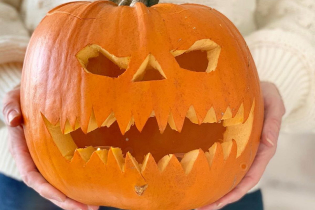 30 Best Pumpkin Faces for Halloween - Parade Home & Garden