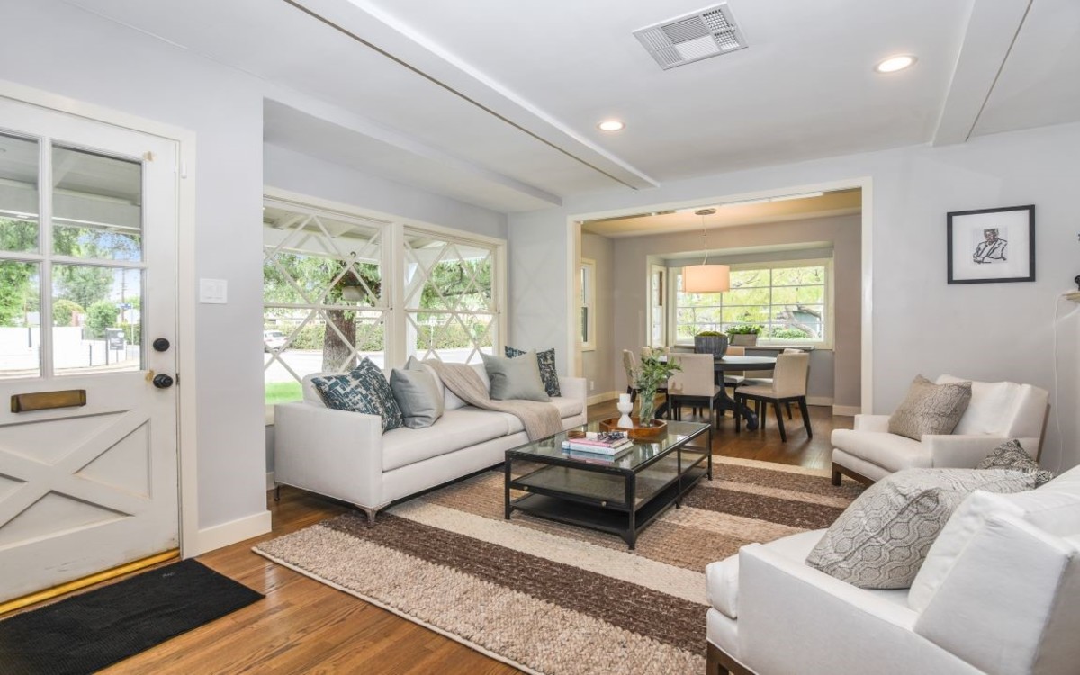 See Inside: The Young Sheldon Home for Sale for $1,185,000 - Parade ...