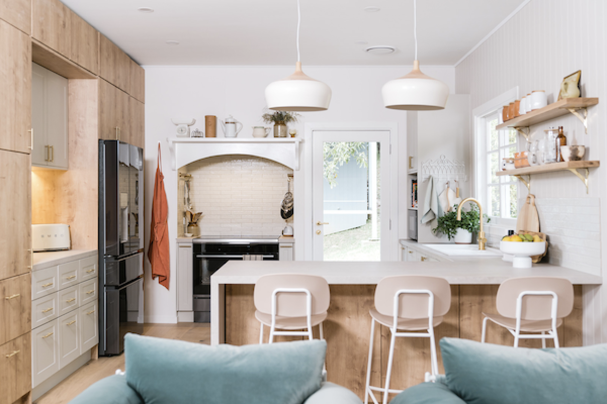 45 Farmhouse Kitchen Ideas With Photos From Design Pros - Parade Home ...