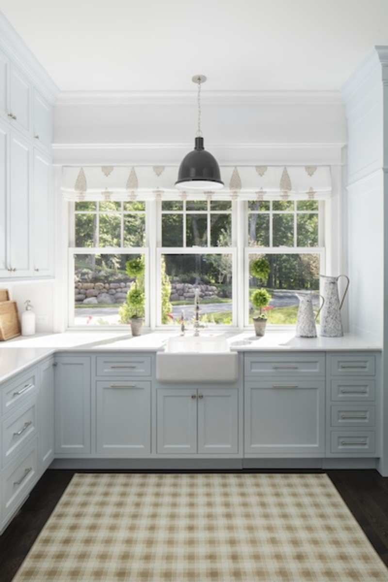 45 Farmhouse Kitchen Ideas With Photos From Design Pros - Parade Home ...