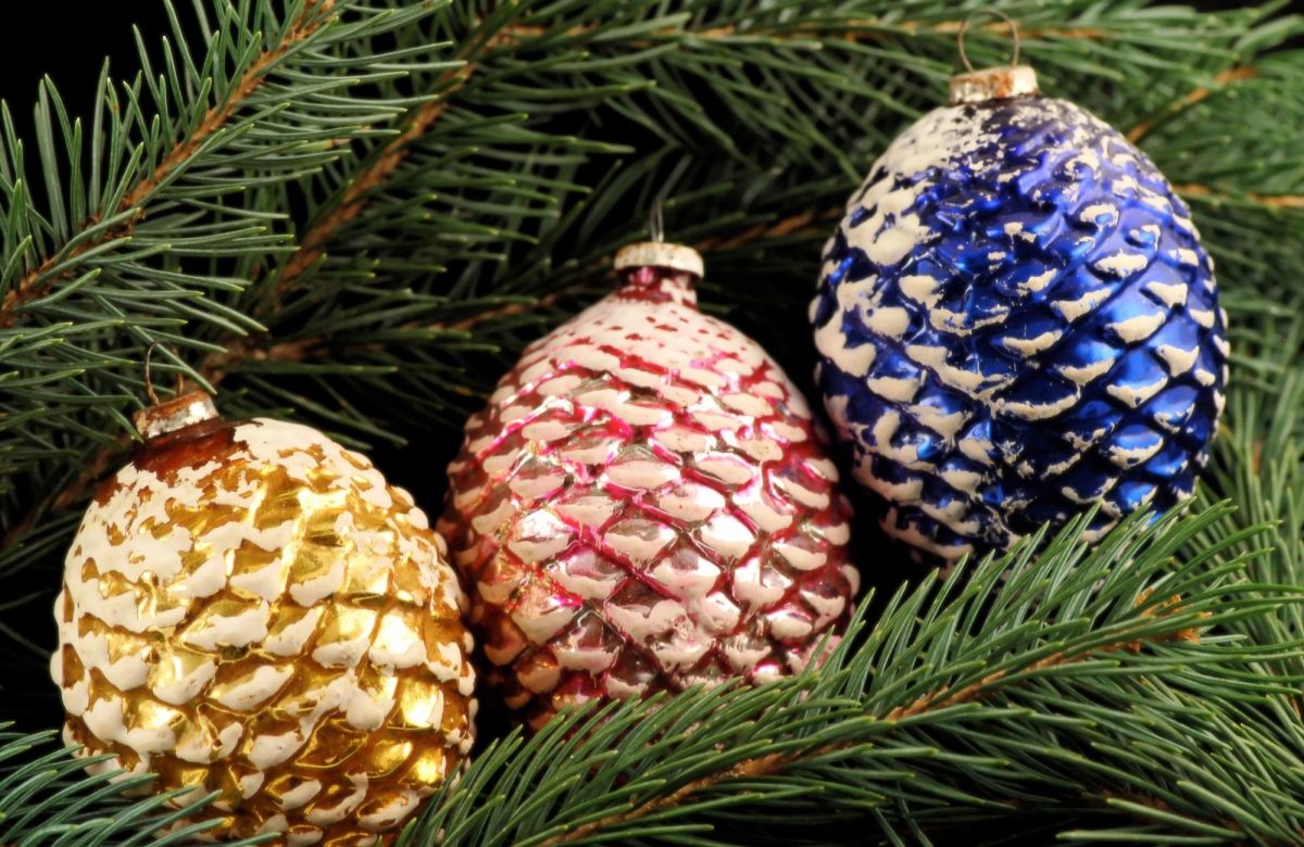 50 Best DIY Ornaments That *Need* To Be on Your Tree - Parade Home & Garden