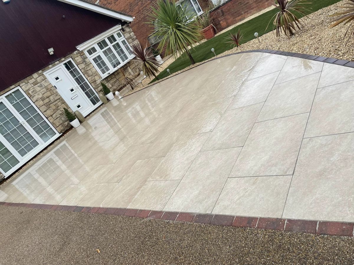 25 Low-Maintenance Front Yard Landscaping Ideas - Parade Home & Garden