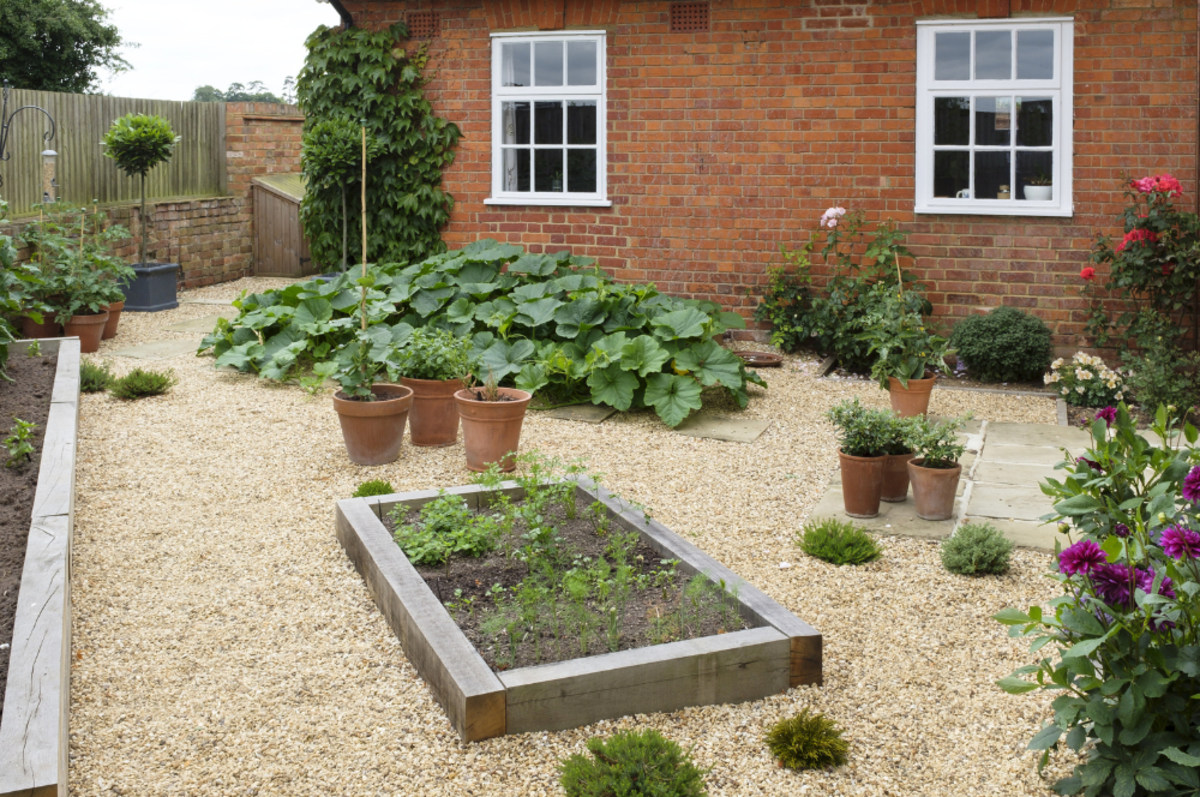 25 Low-Maintenance Front Yard Landscaping Ideas - Parade Home & Garden