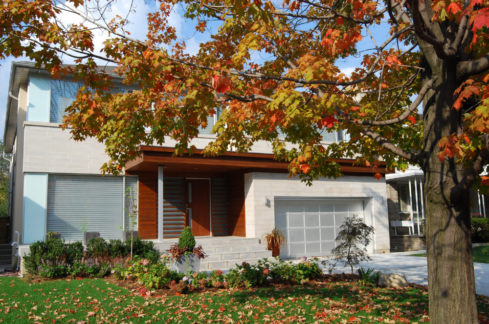 25 Low-Maintenance Front Yard Landscaping Ideas - Parade Home & Garden