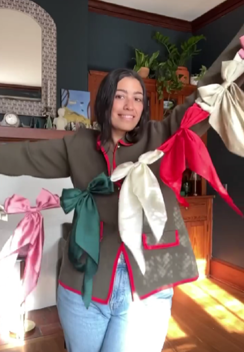 Instagrammer DIYs Anthropologie's Sold Out Bow Garland With a Few ...