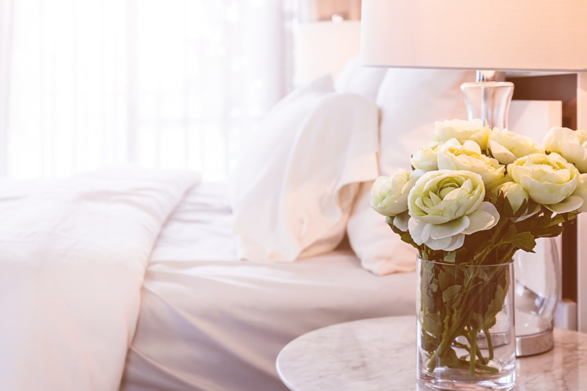 The Home Edit's Tips for Stocking a Guest Room Include a Few Key Items ...