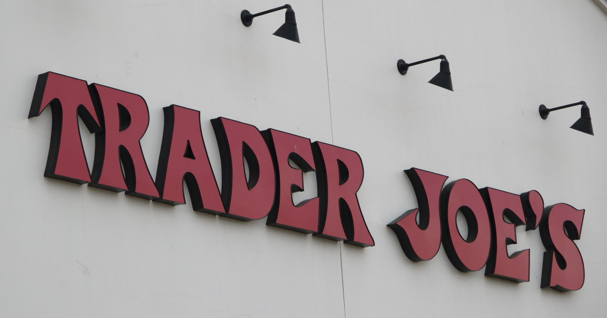 Trader Joe's Popular Tomato Leaf Candle Is Finally Back - Parade Home & Garden