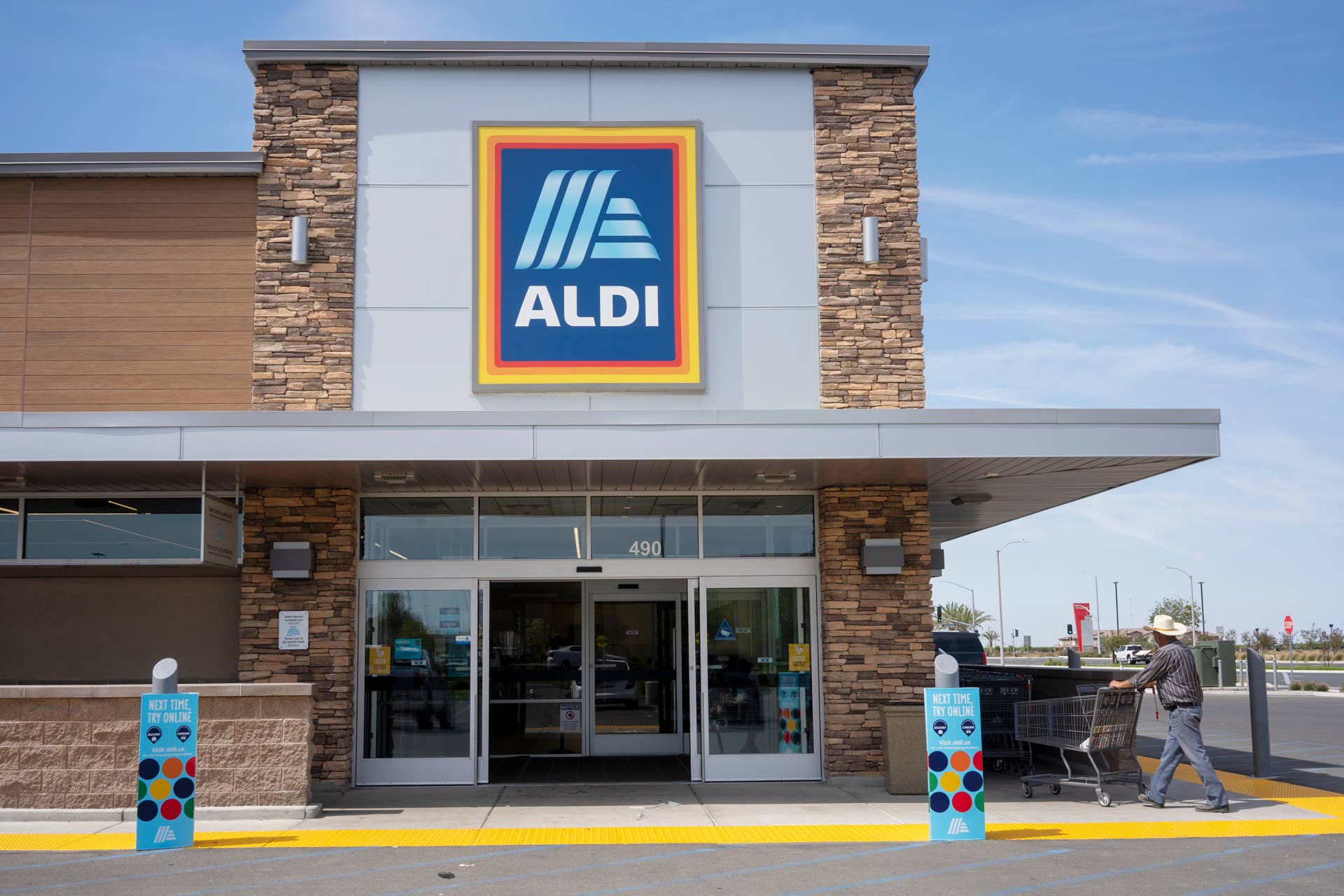 Aldi’s Glass Pumpkin Dome Is the Perfect Pottery Barn Dupe - Parade ...
