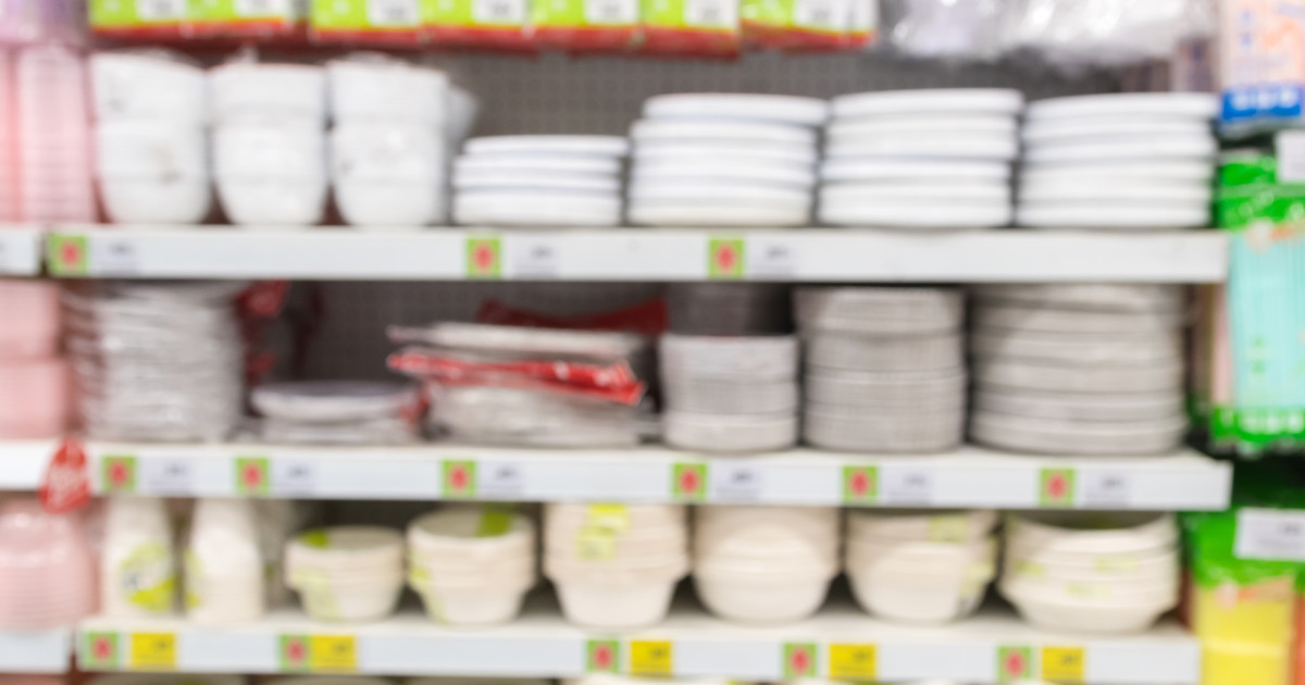 Woman Turns Dollar Tree Plates Into A Work Of Art In Seconds Parade