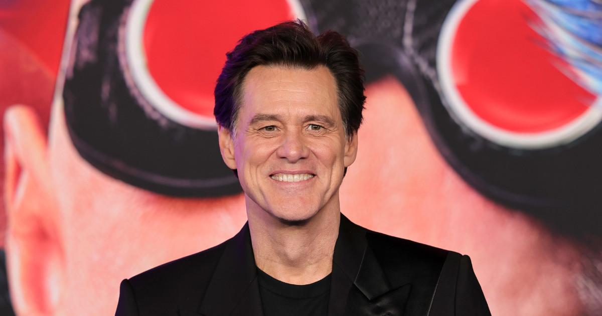 Jim Carrey's Brentwood Mansion Is Smoking - Parade Home & Garden
