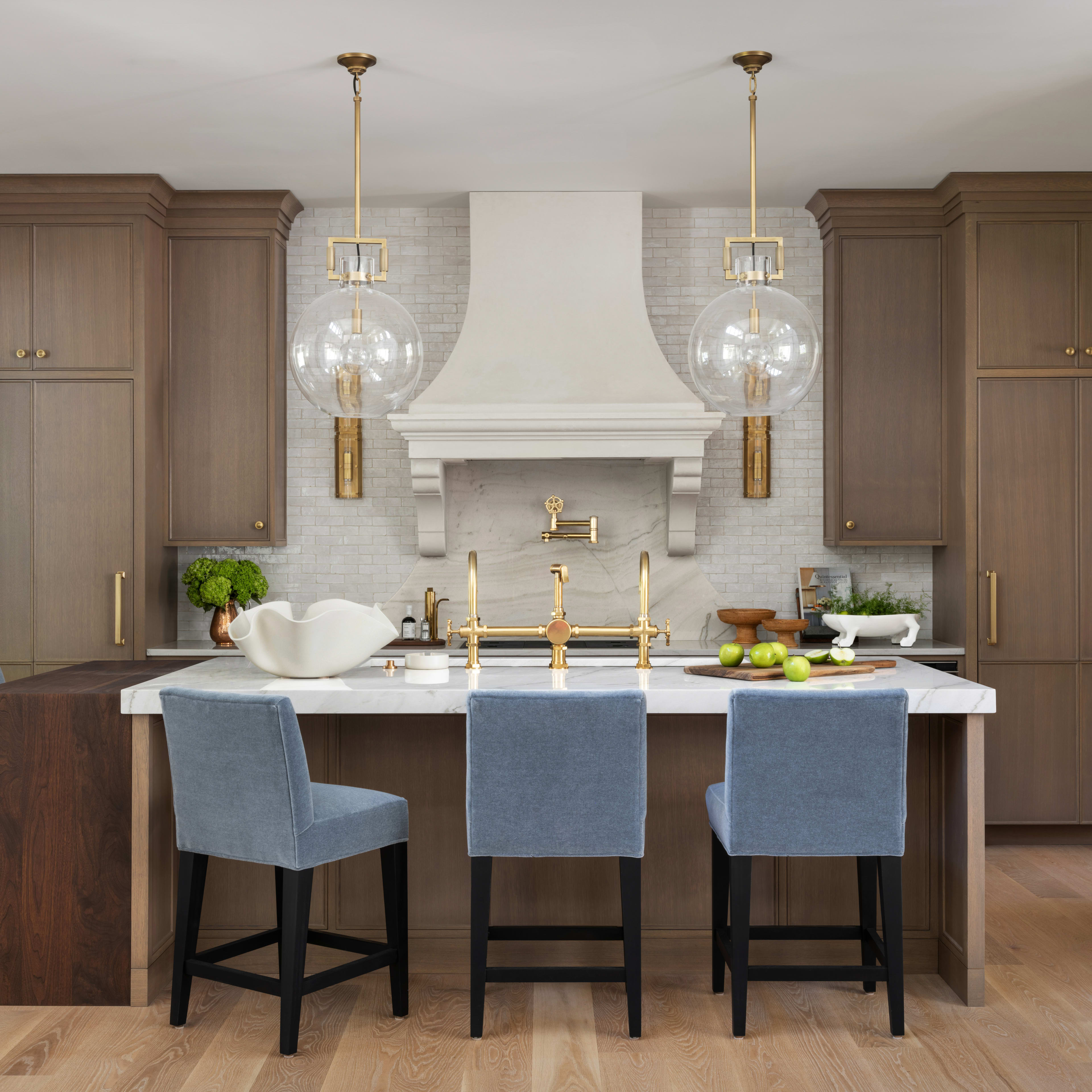 Marble Slab Backsplashes Will Be Everywhere in 2026, Report Finds ...