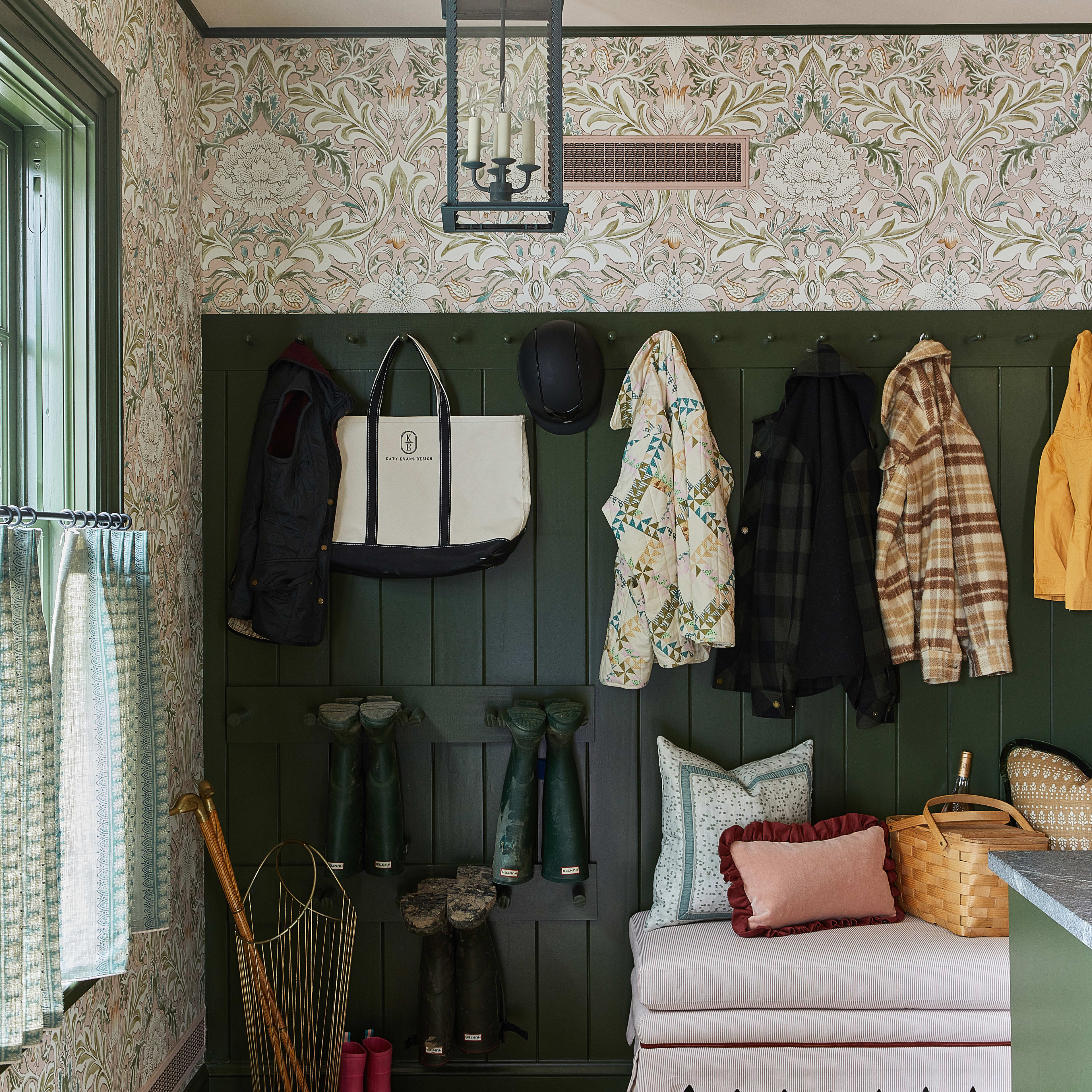 Upside-Down Christmas Trees: How to Hang and Decorate - Parade Home ...