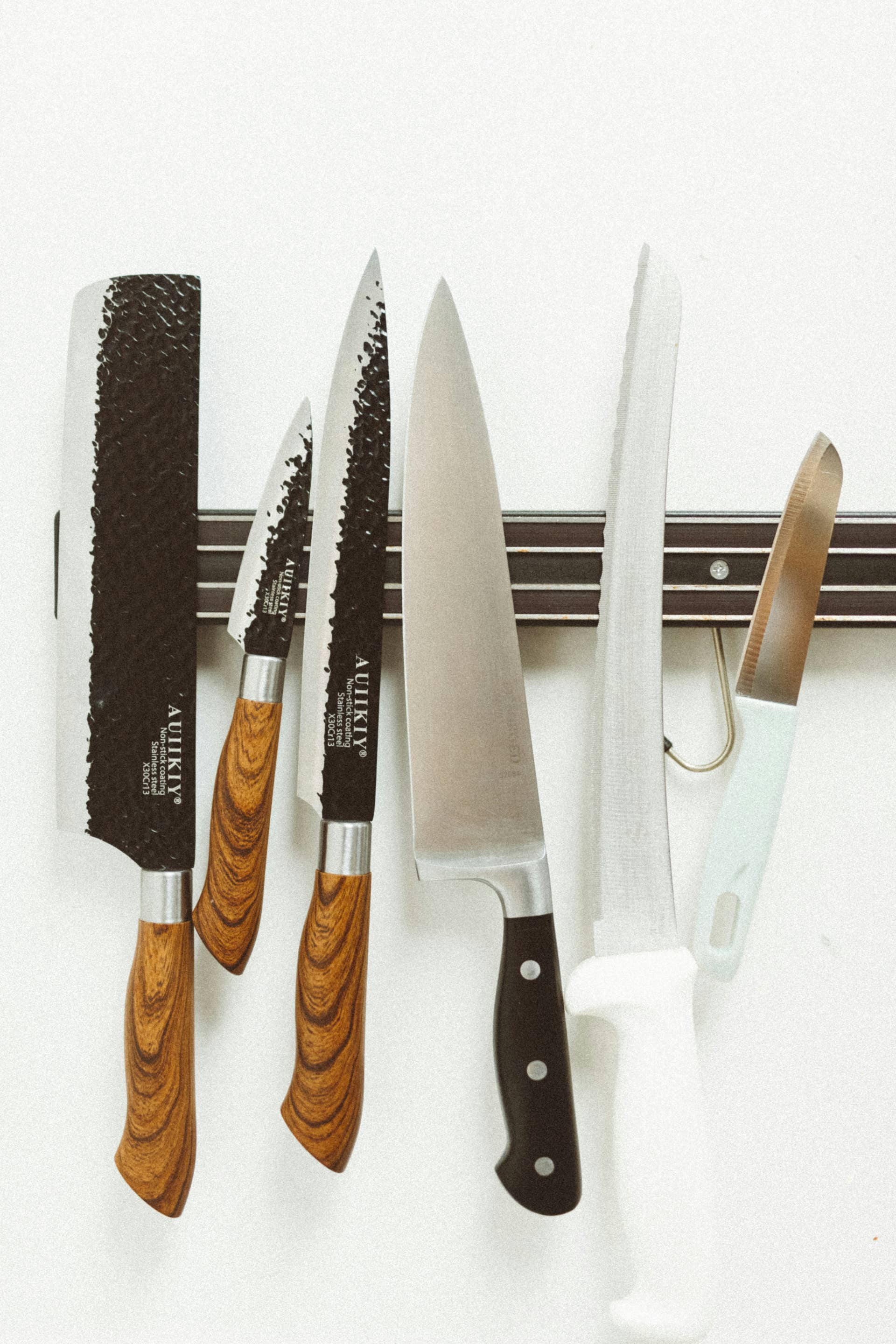 The Simple Hack That Prevents My Kitchen Knives From Rusting - Parade ...