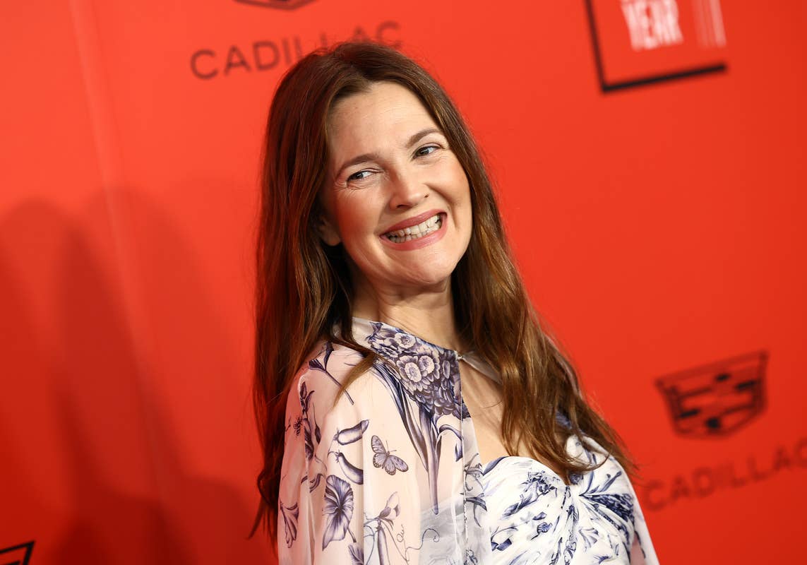 Drew Barrymore Dropped Pet Beds Inspired by Her Viral Chair - Parade ...