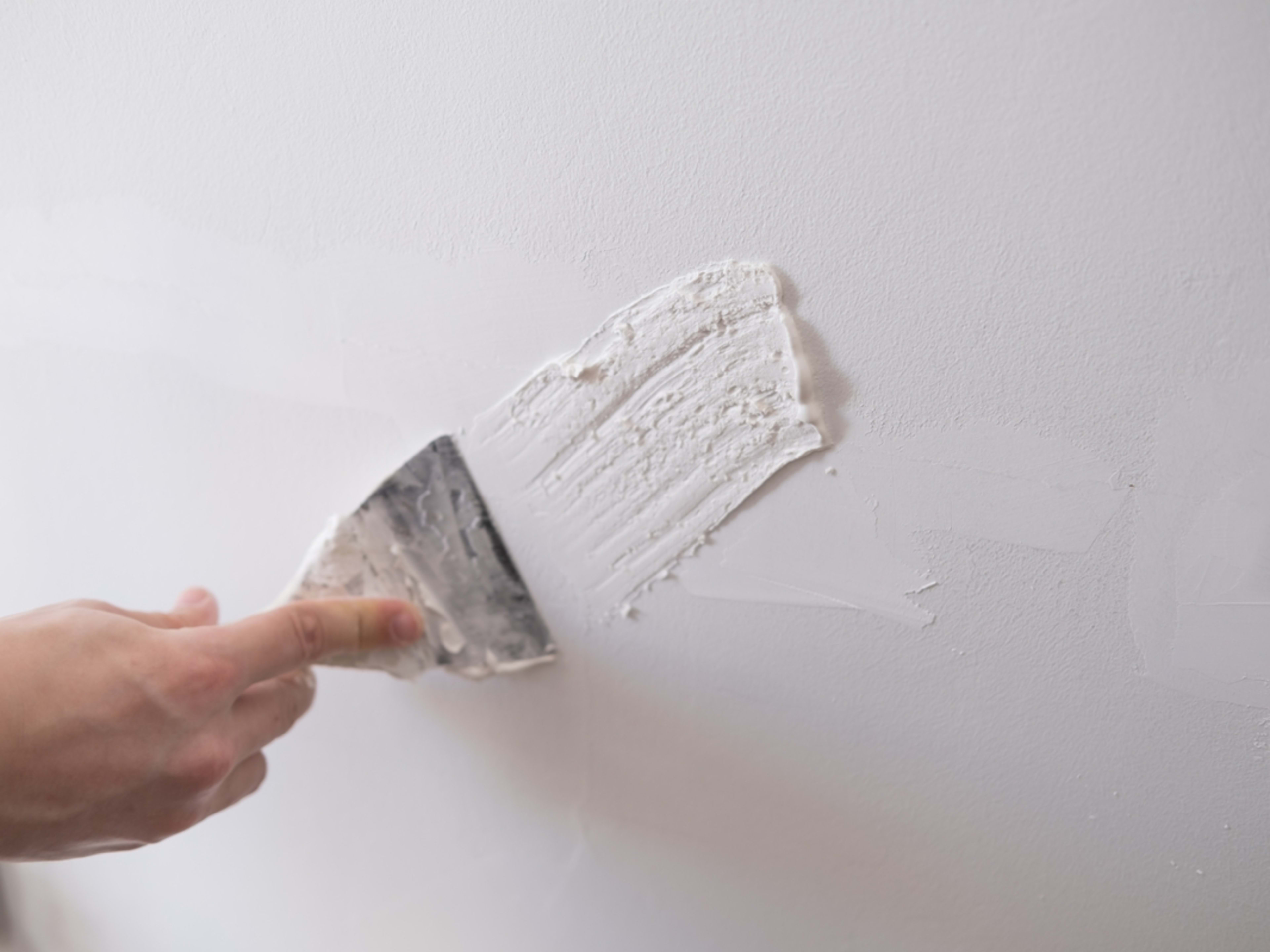 This Wall Decorating Trick Is the Chicest Way to Use Spackle We've Ever ...