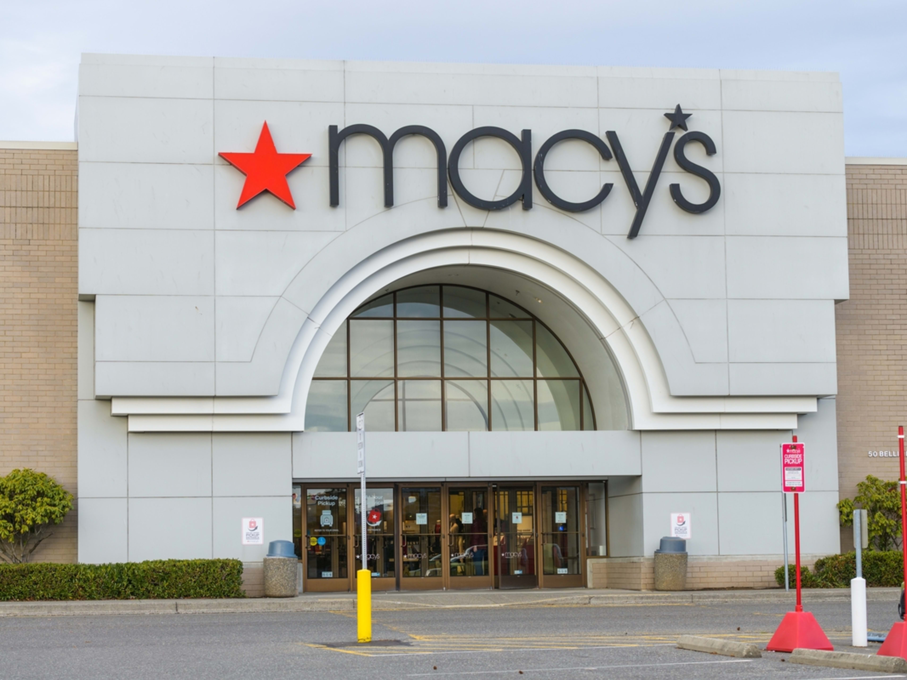 Grab This Macy's Sofa Deal Before It Sells Out - Parade Home & Garden