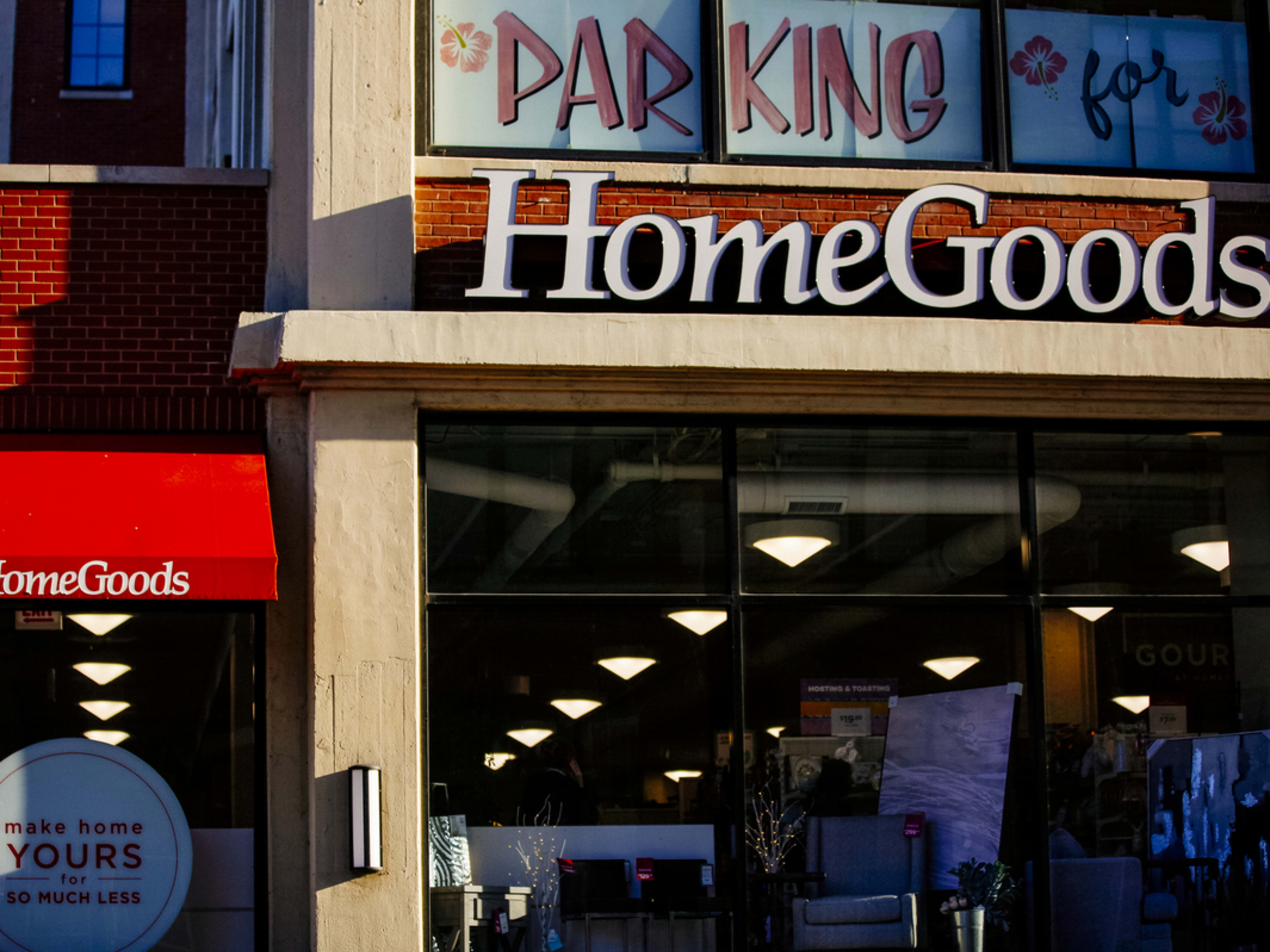 HomeGoods' World Traveler Collection Is Back and Thriving - Parade Home ...