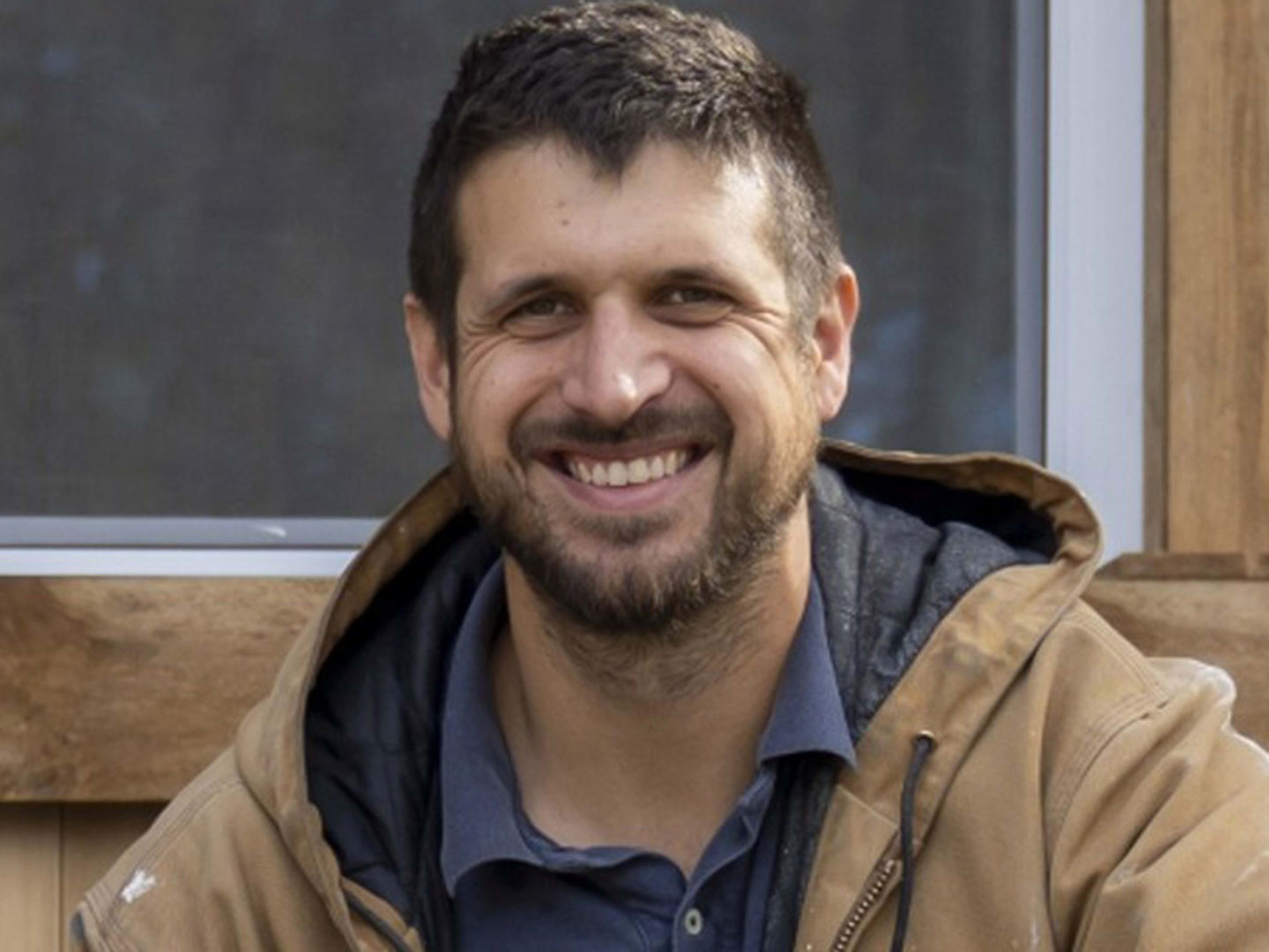 Who Is Evan Thomas? All About HGTV's "Bargain Block" Star - Parade Home ...