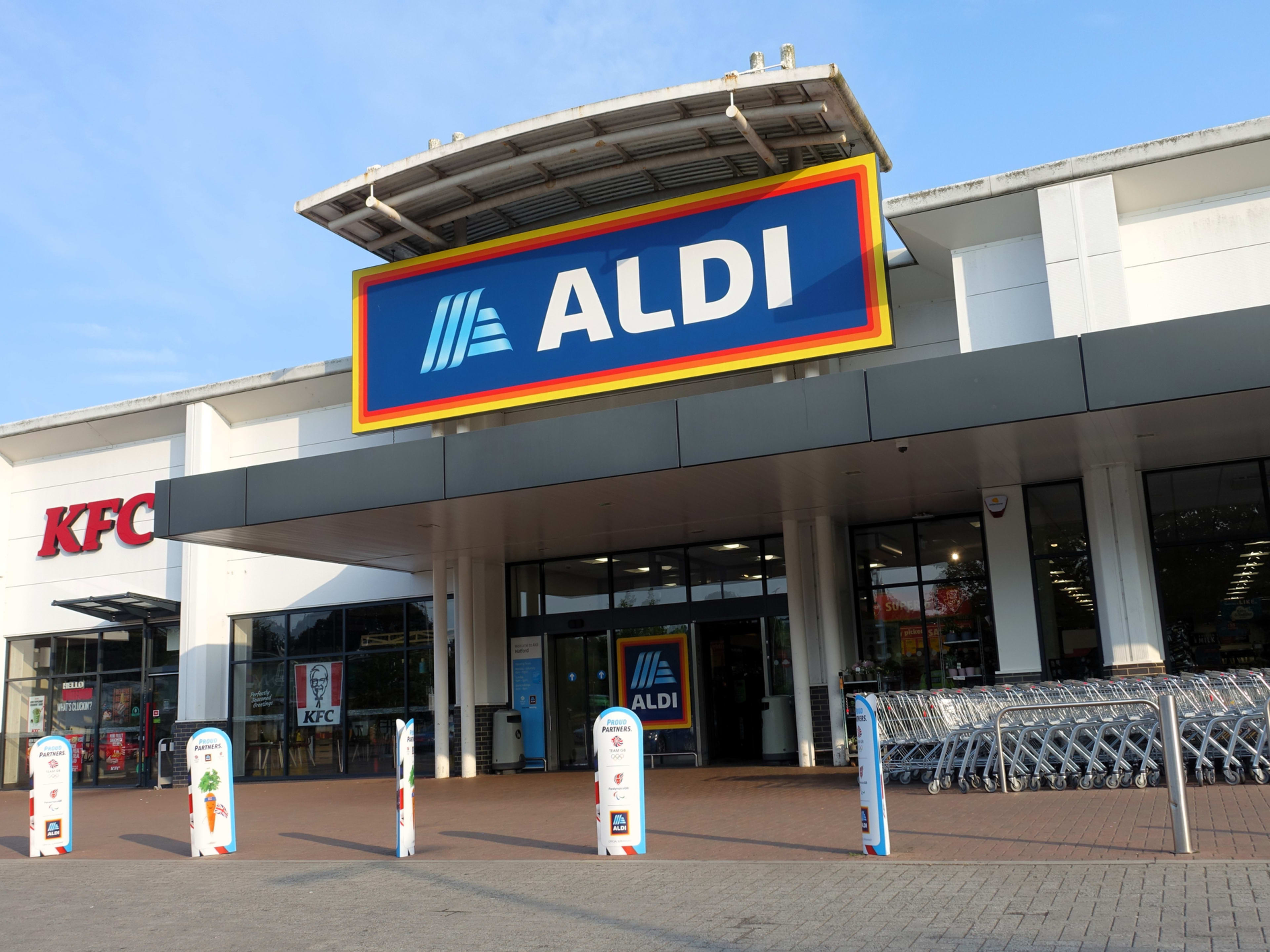 Aldi’s Brand New Halloween Decor Is Flying off Shelves So Fast - Parade ...