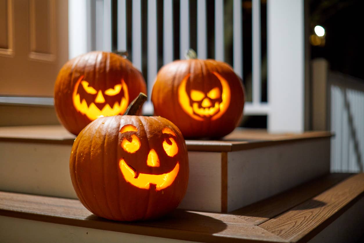 30+ Best Pumpkin Faces for Halloween - Parade Home & Garden