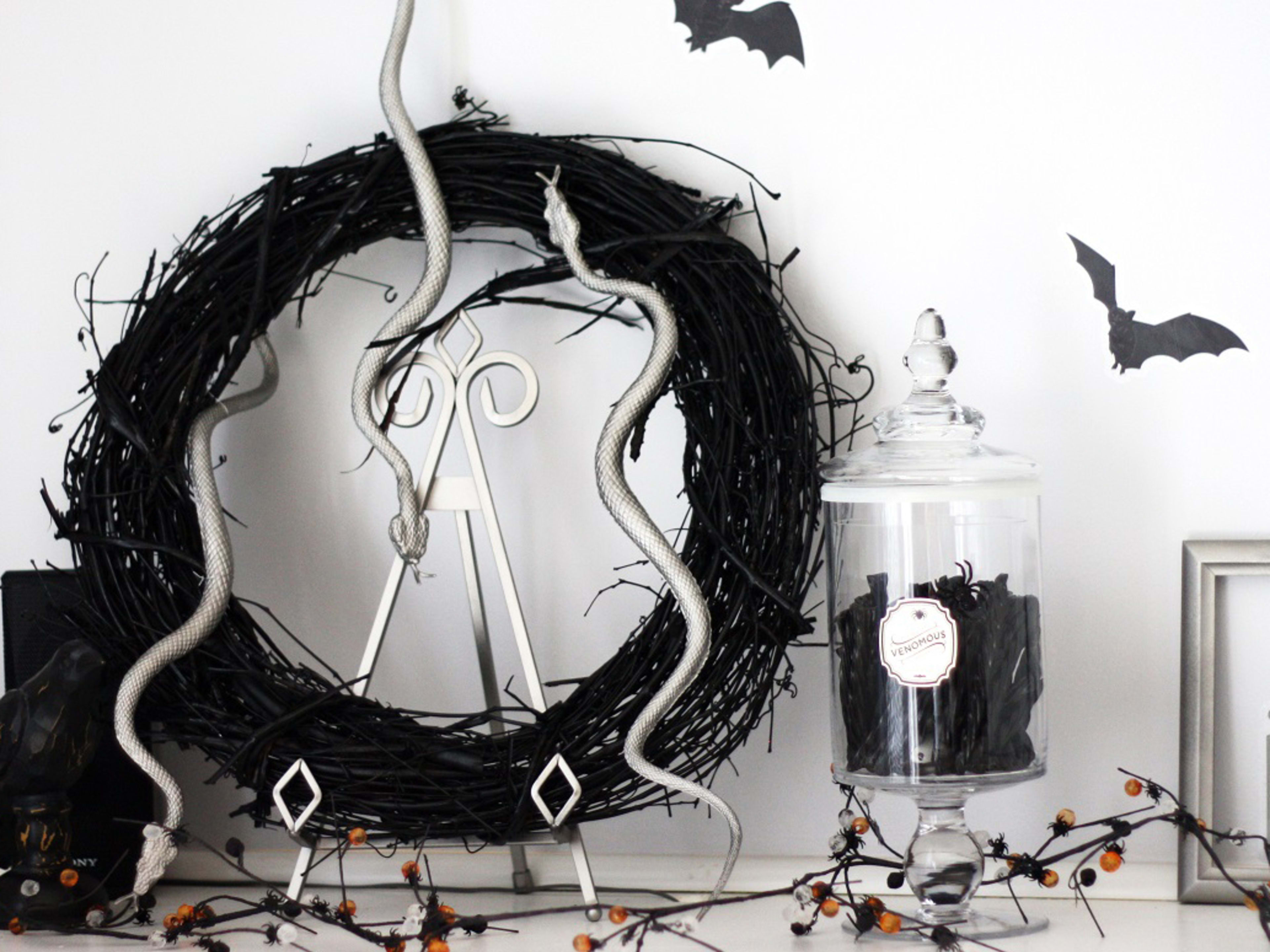 Make a Slithering Snake Wreath for Halloween