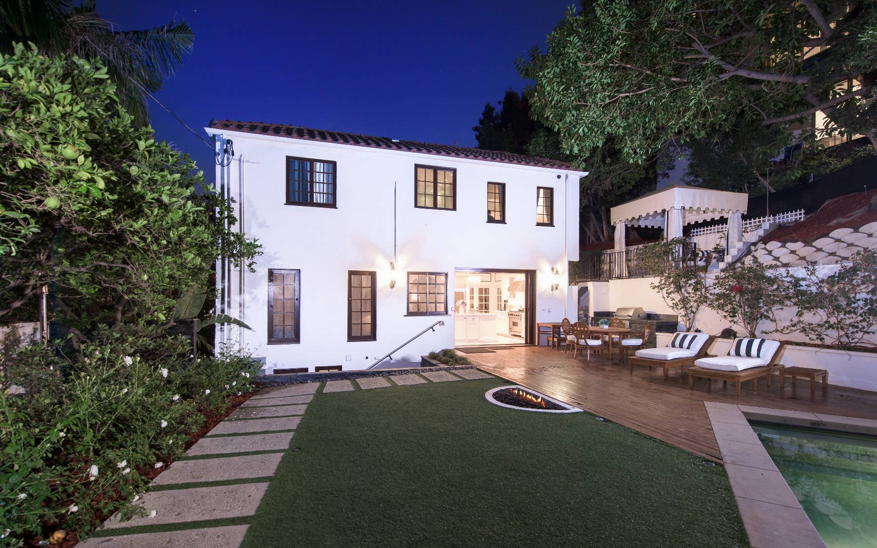 See Inside: Paris Hilton's Sunset-Strip Hollywood Hills Home for Sale ...