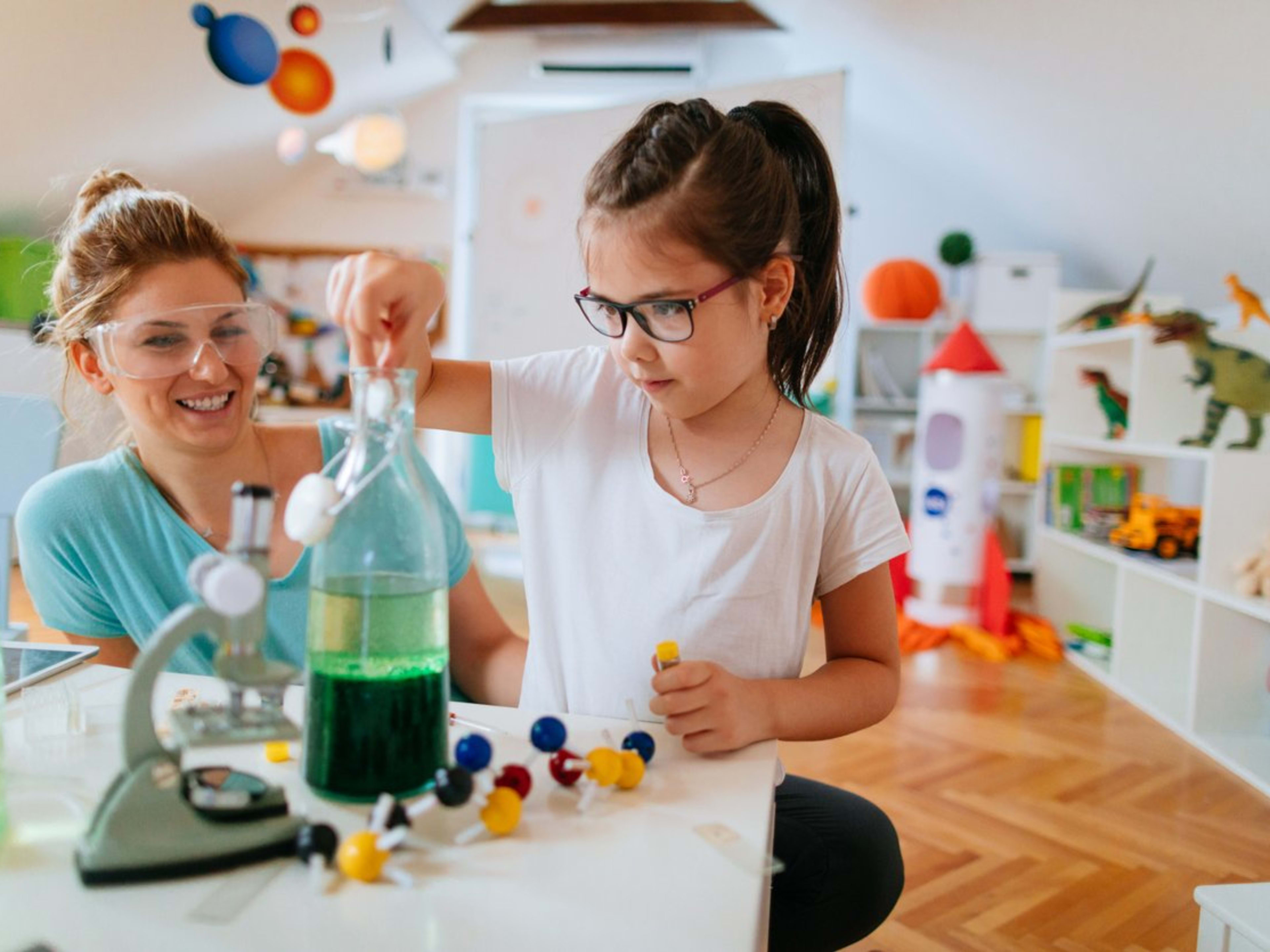 25 Best Science Experiments for Kids to do at Home - Parade Home & Garden