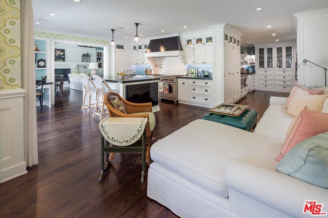 See Inside: Oscar Winner Emma Stone's $4 Million Beverly Hills Home For ...