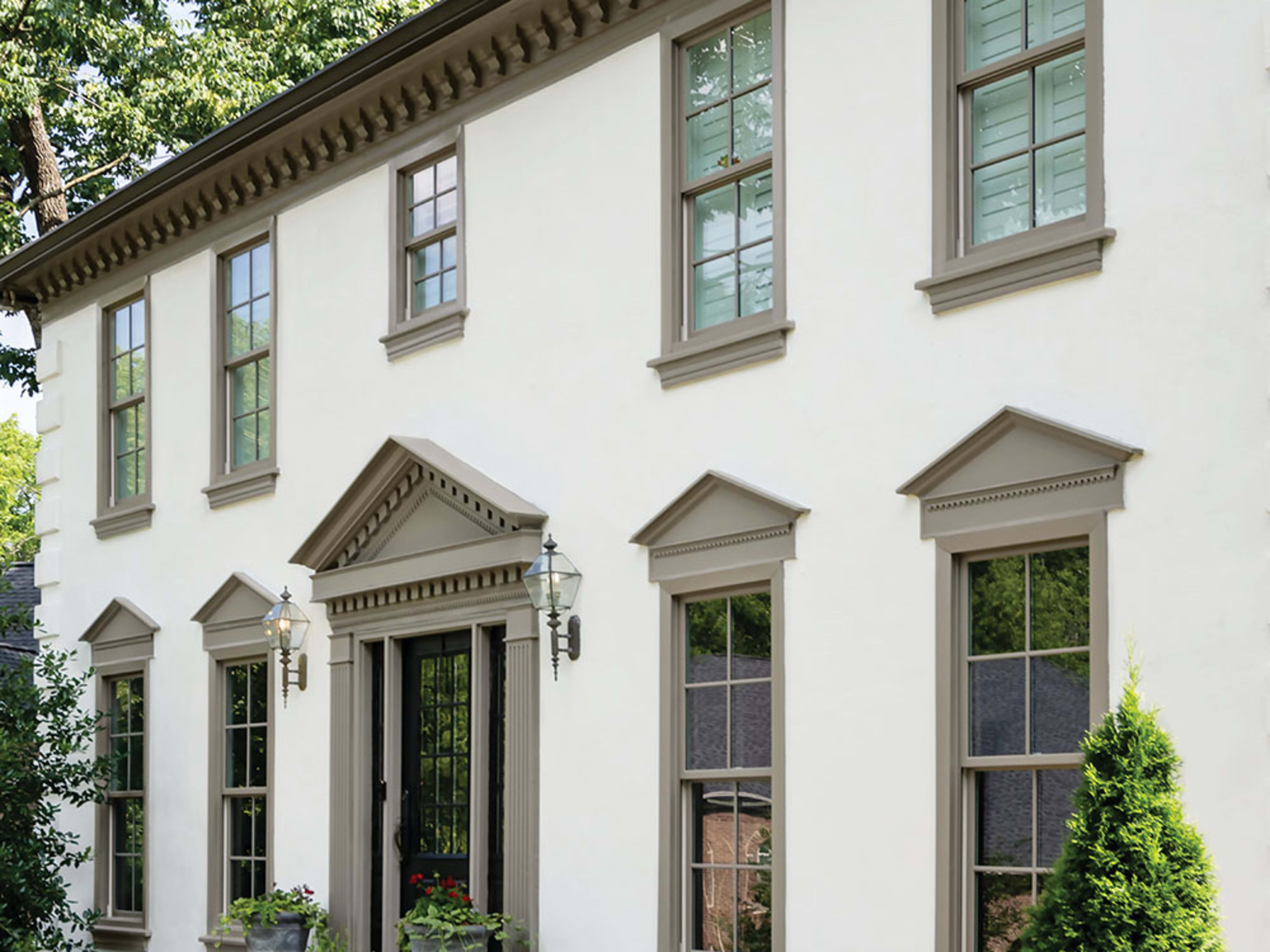 40 Exterior House Color Combos for Inviting Curb Appeal, According to a ...