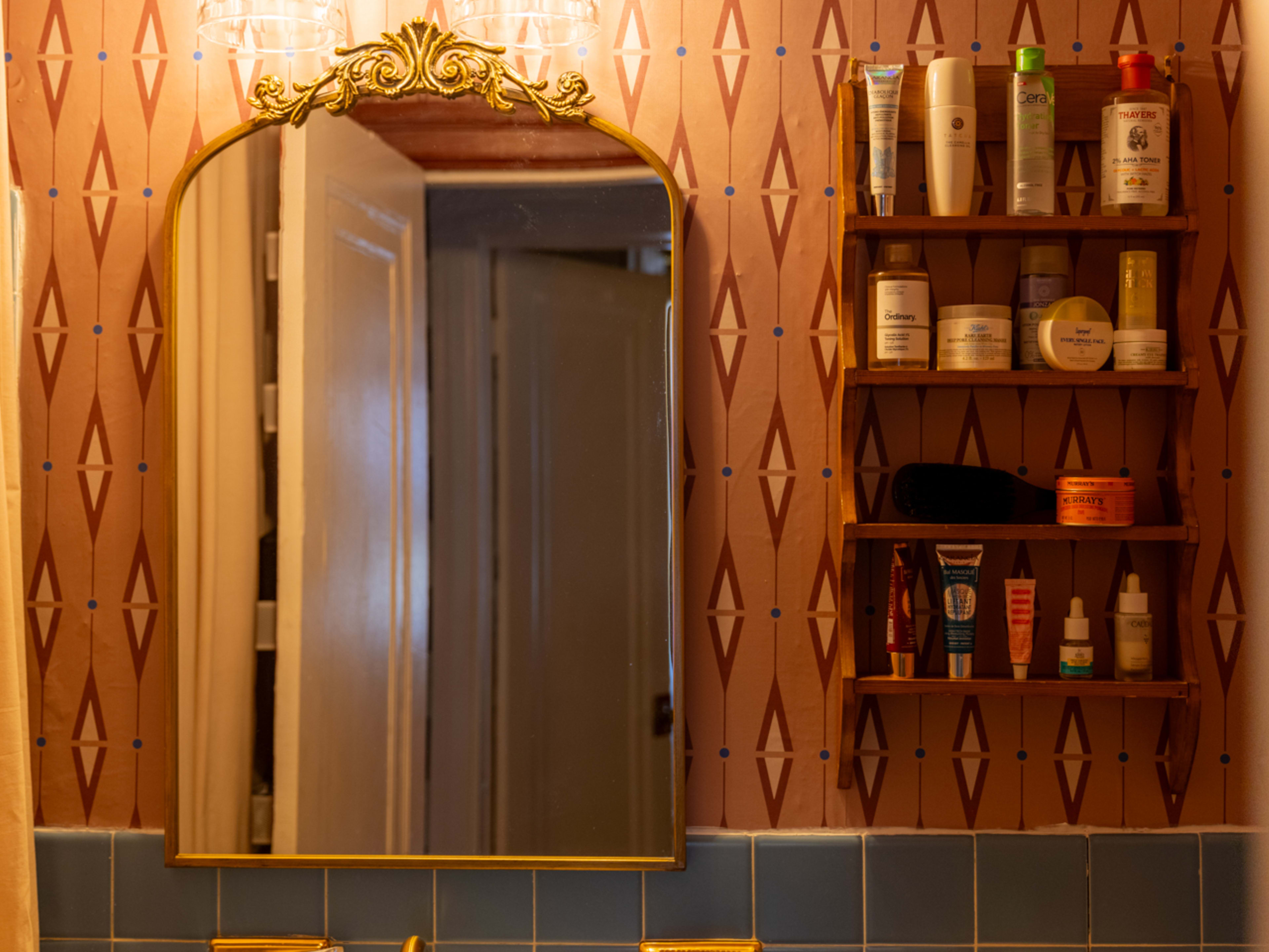 These Renter-Friendly DIYs Are The 'Super Easy' Way to Transform Your ...