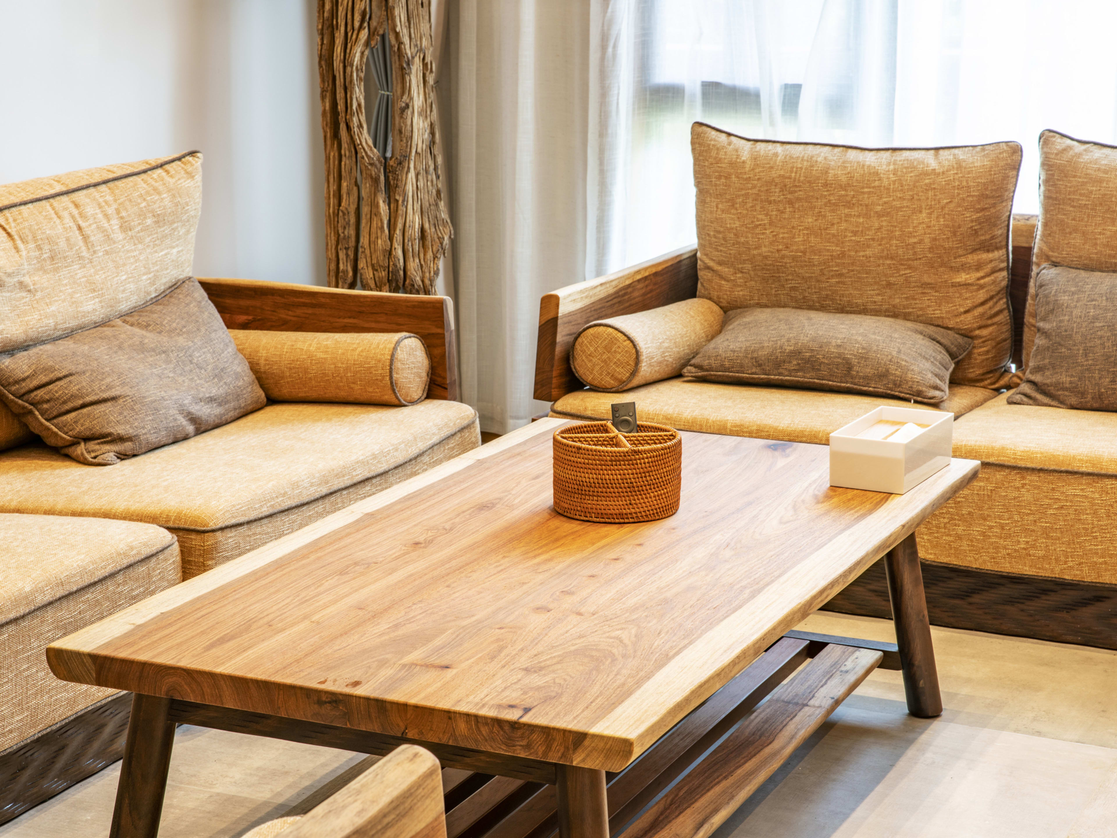 Furniture Doctor Refurbishes this Damaged $1000 Coffee Table