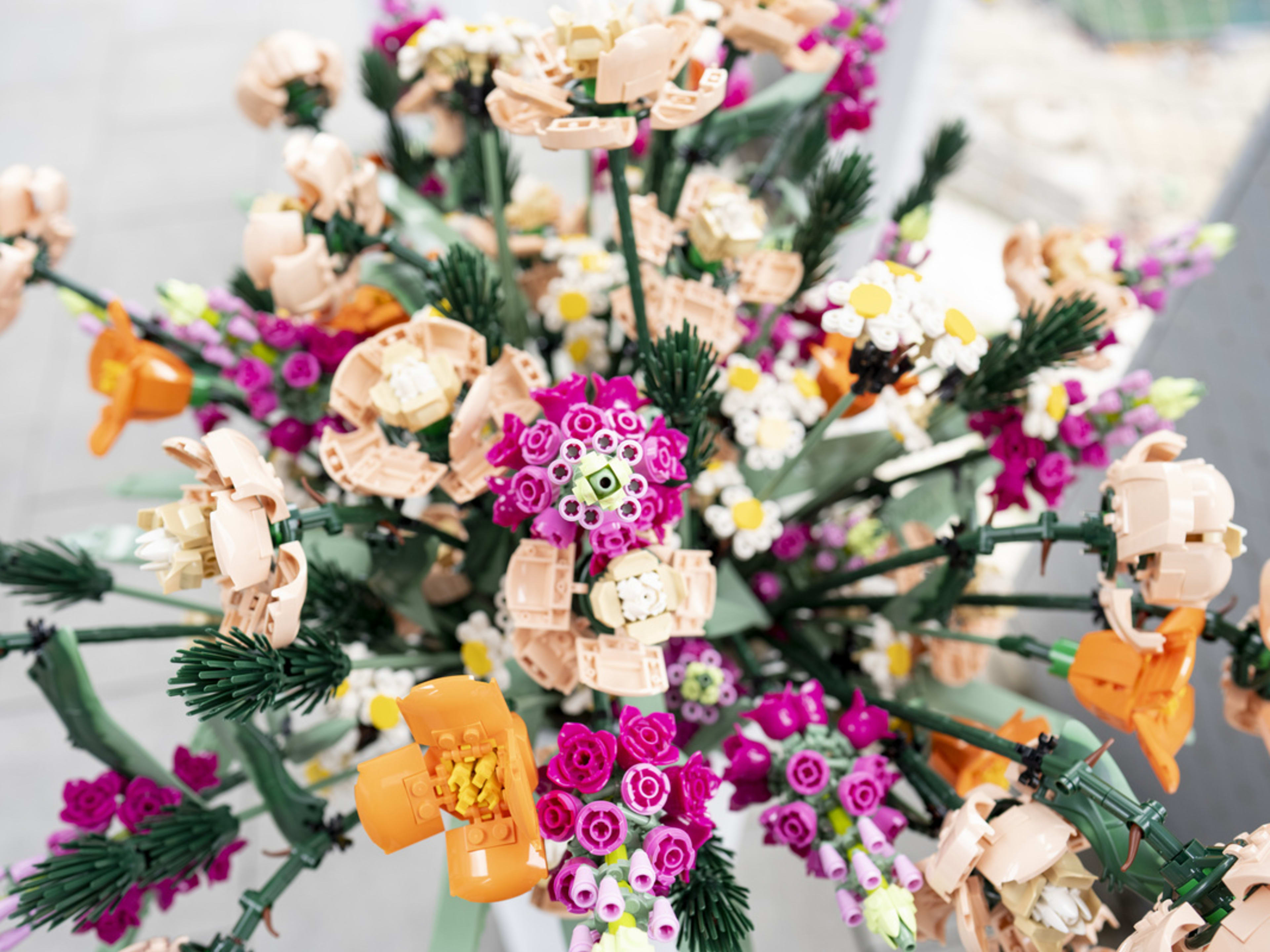 New York City Stoop Decorated with LEGO Flowers Goes So Viral - Parade ...