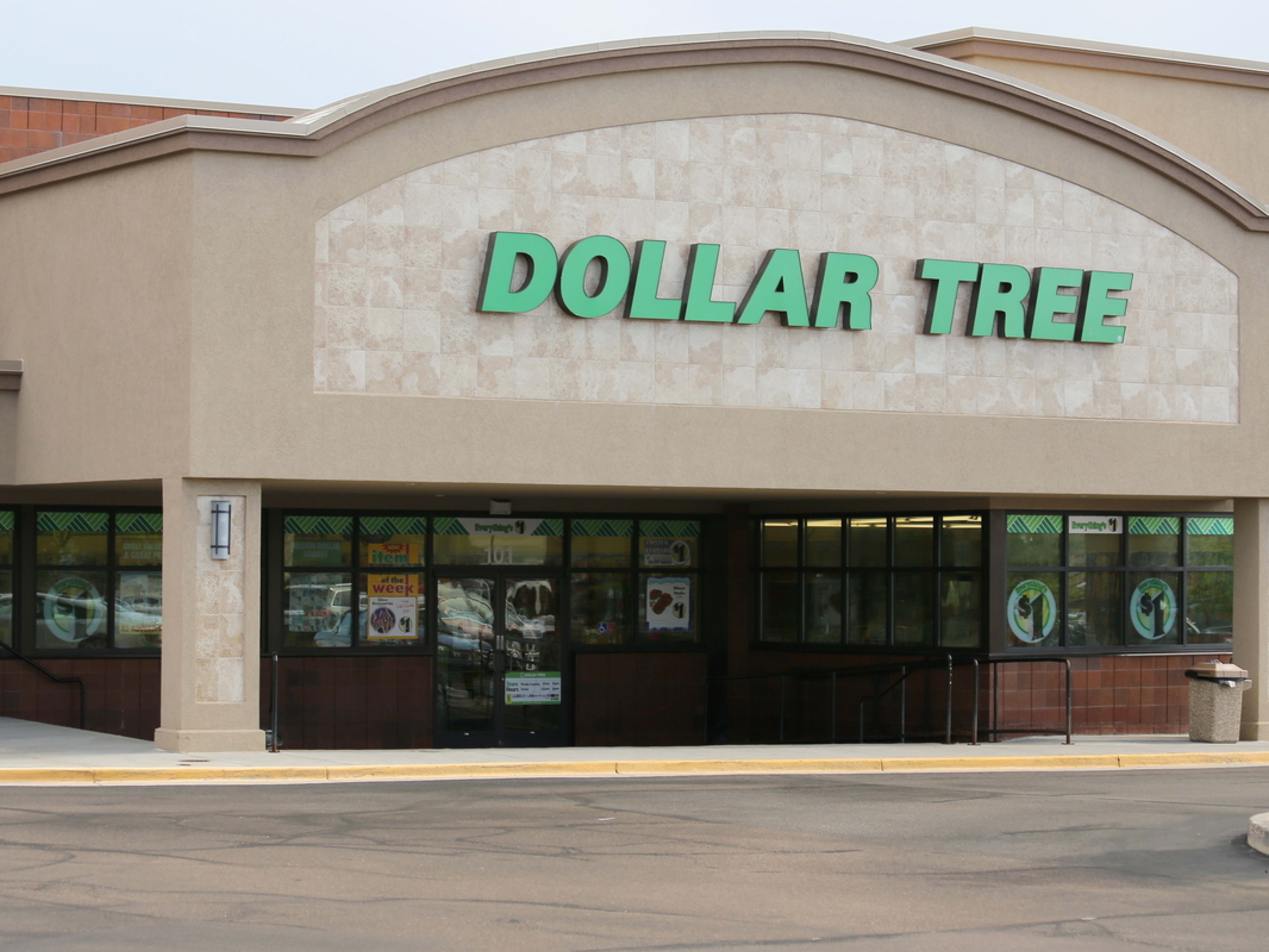 DIYer Creates Stunning Wind Chime from Dollar Tree Supplies