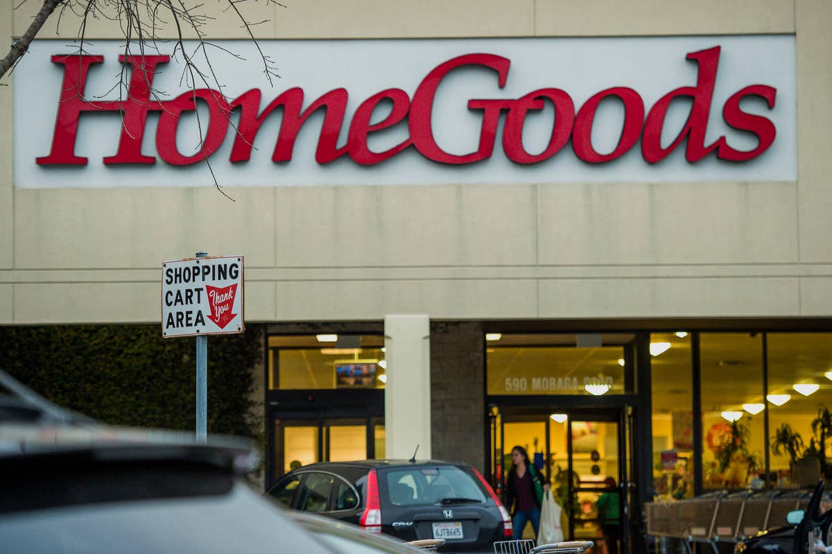 HomeGoods Is Selling Le Creuset Dishes - Parade Home & Garden