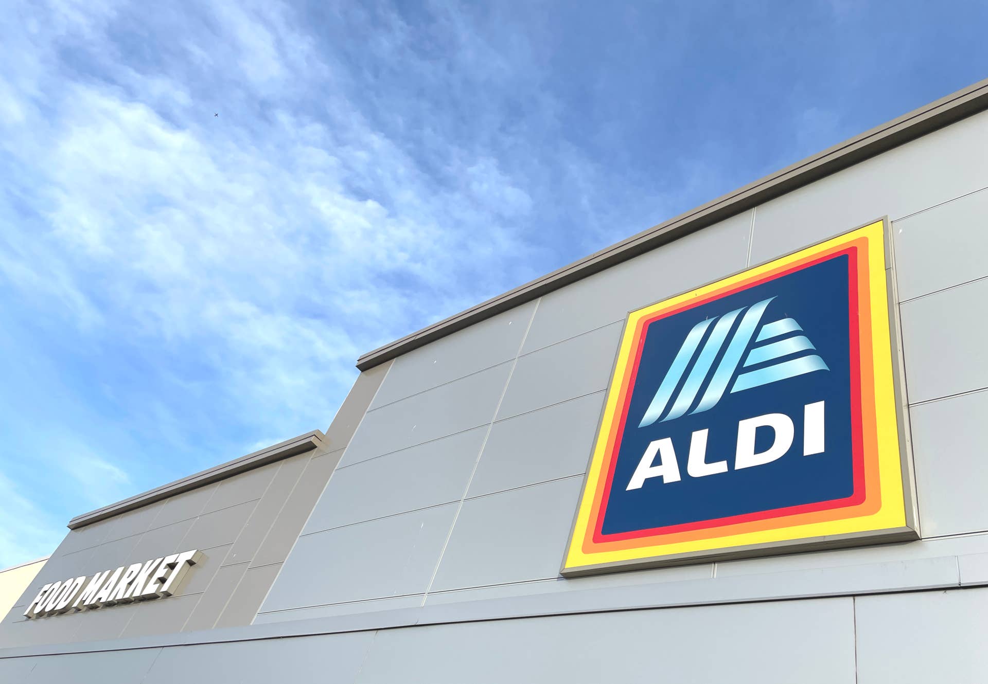 Cleaning the Microwave? Aldi's Cleaner Tool Makes It Easy - Parade Home ...