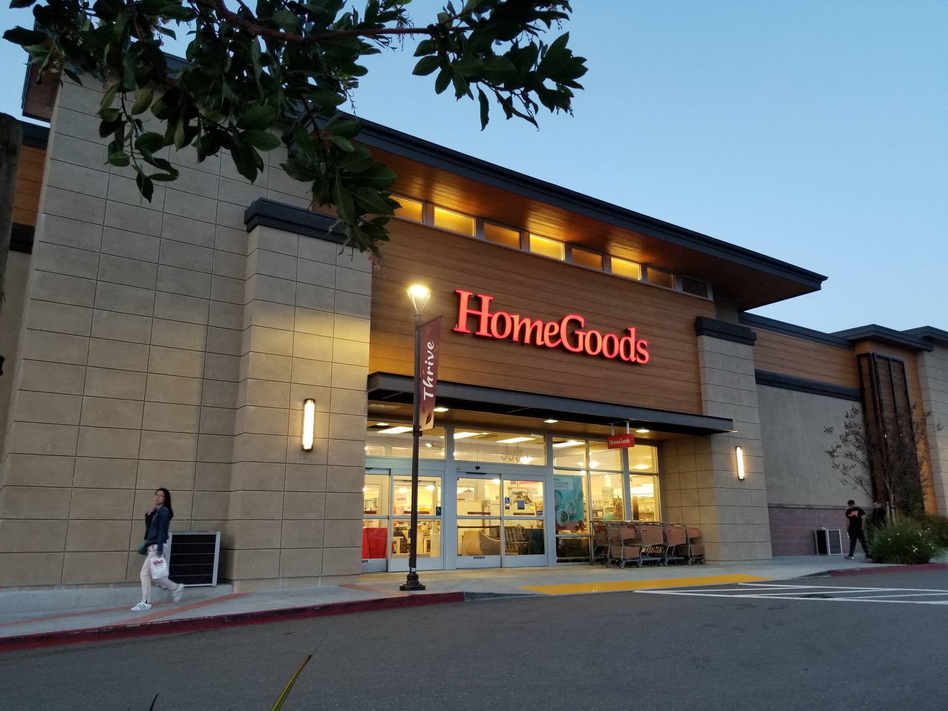 HomeGoods Decor Is Giving CB2 Vibes But for Half the Price - Parade ...