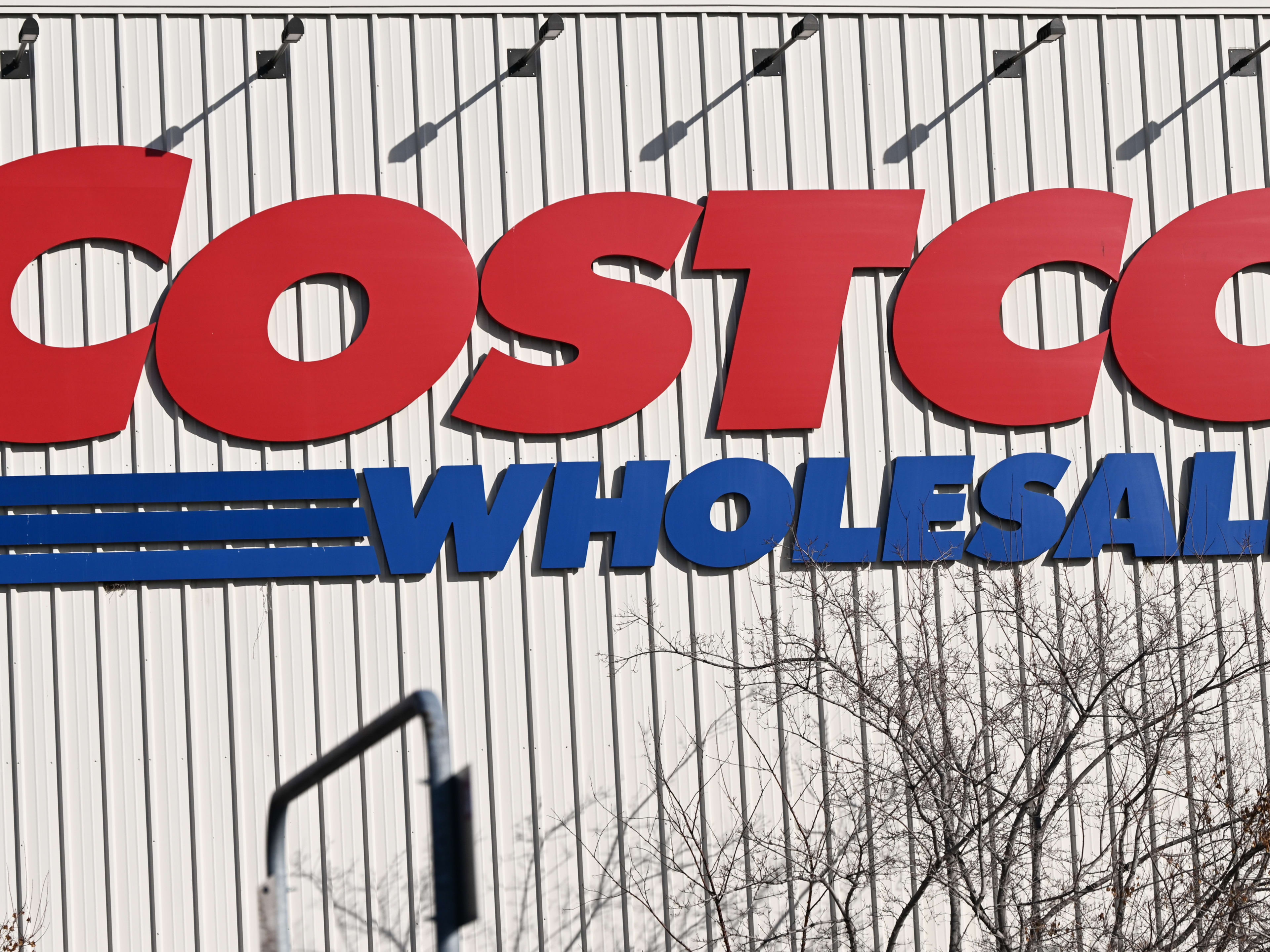 Costco Is Selling a Power Recliner That Gives Airport Lounge - Parade ...