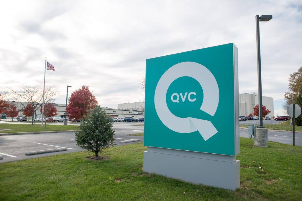 QVC Has a Pink Wheelbarrow Planter on Clearance - Parade Home & Garden