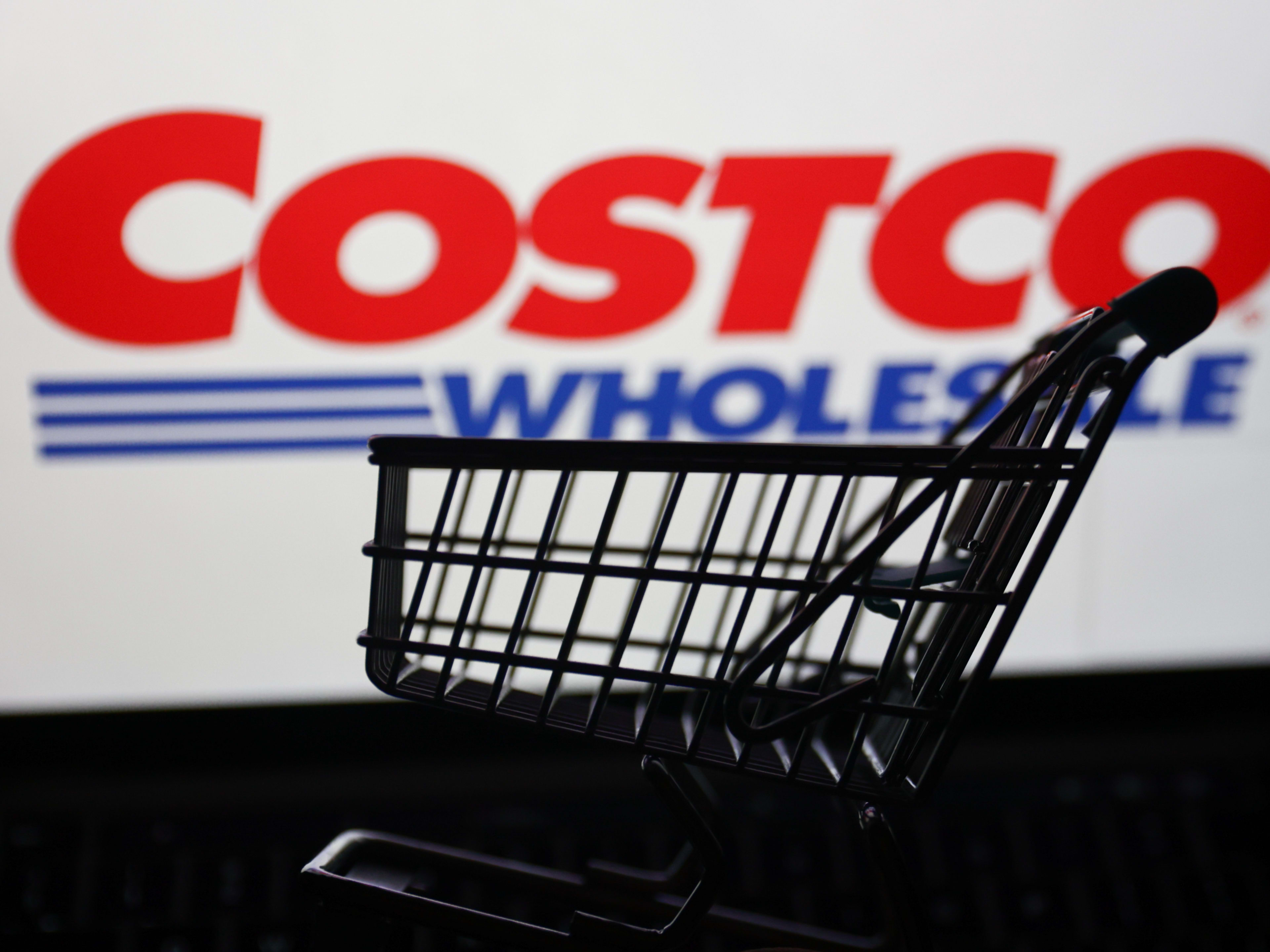 Costco’s $17 Holiday Rugs Are Bursting With Style and Cheer - Parade ...