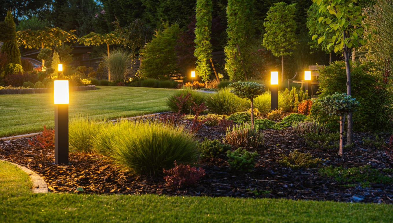 35 Best Outdoor Lighting Ideas: Expert Tips and Photos - Parade Home ...